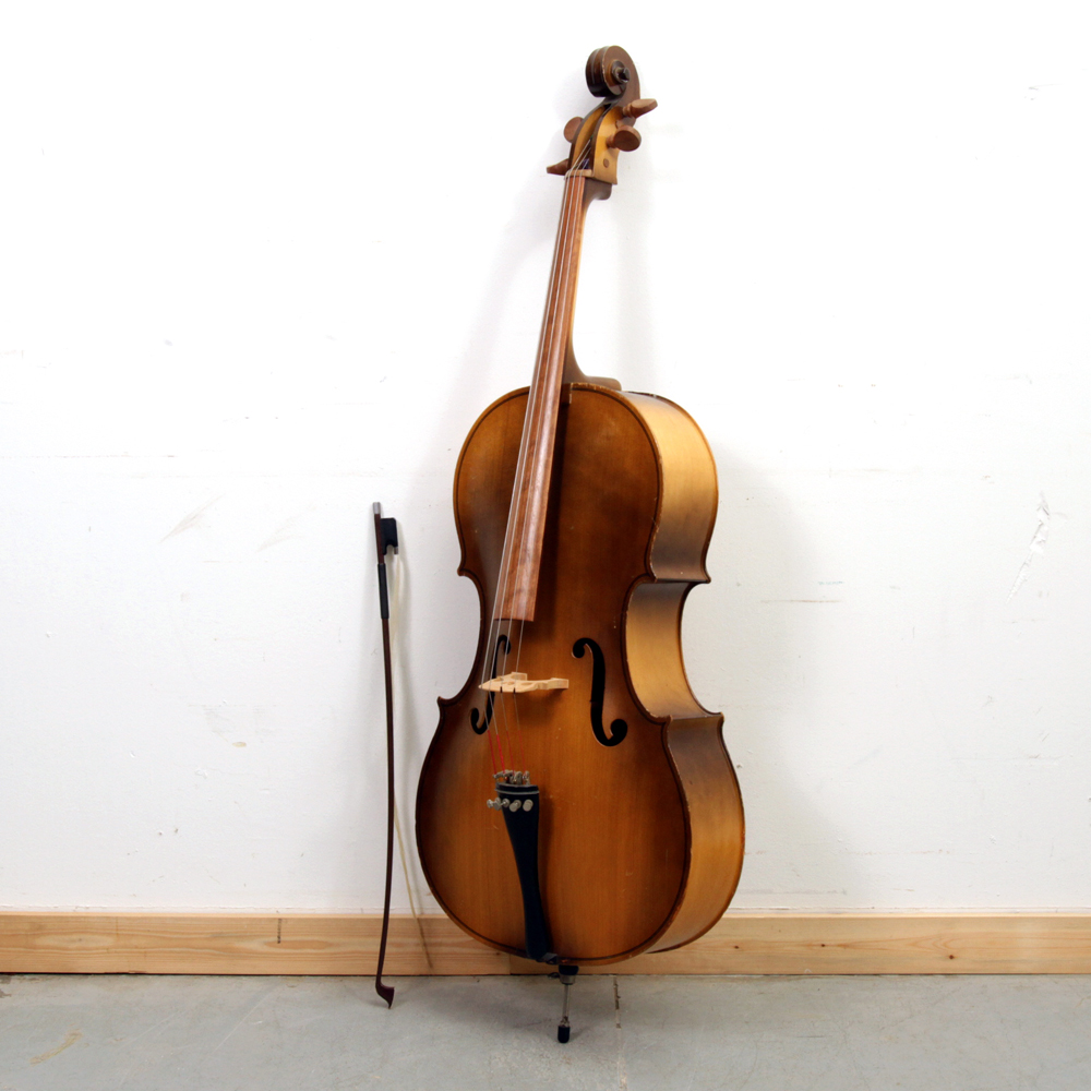 Engelhardt E110 Student Cello with Glasser Bow | EBTH