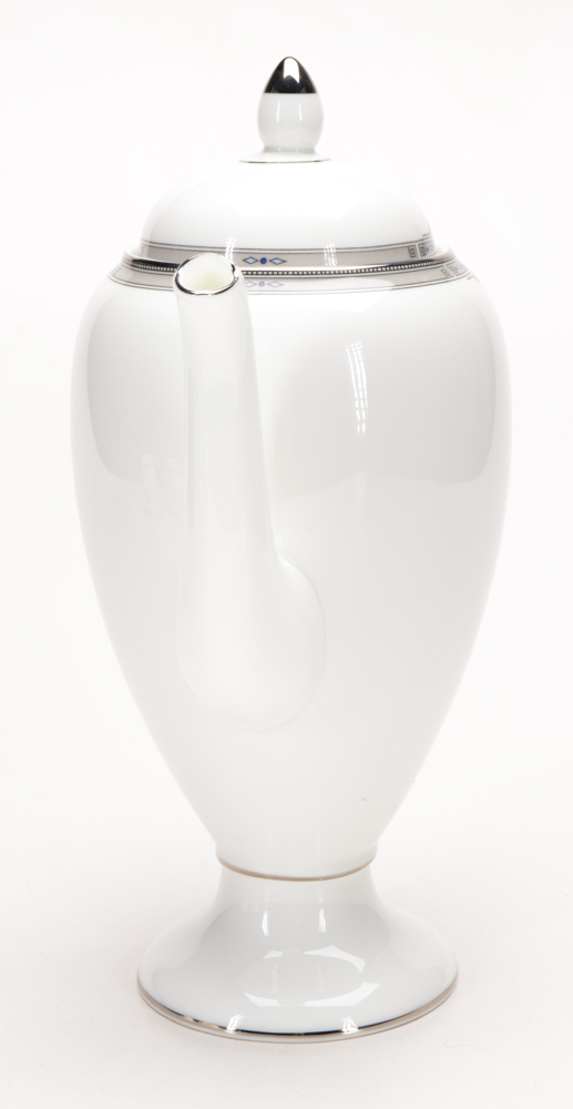 Wedgwood "Amherst" China | EBTH