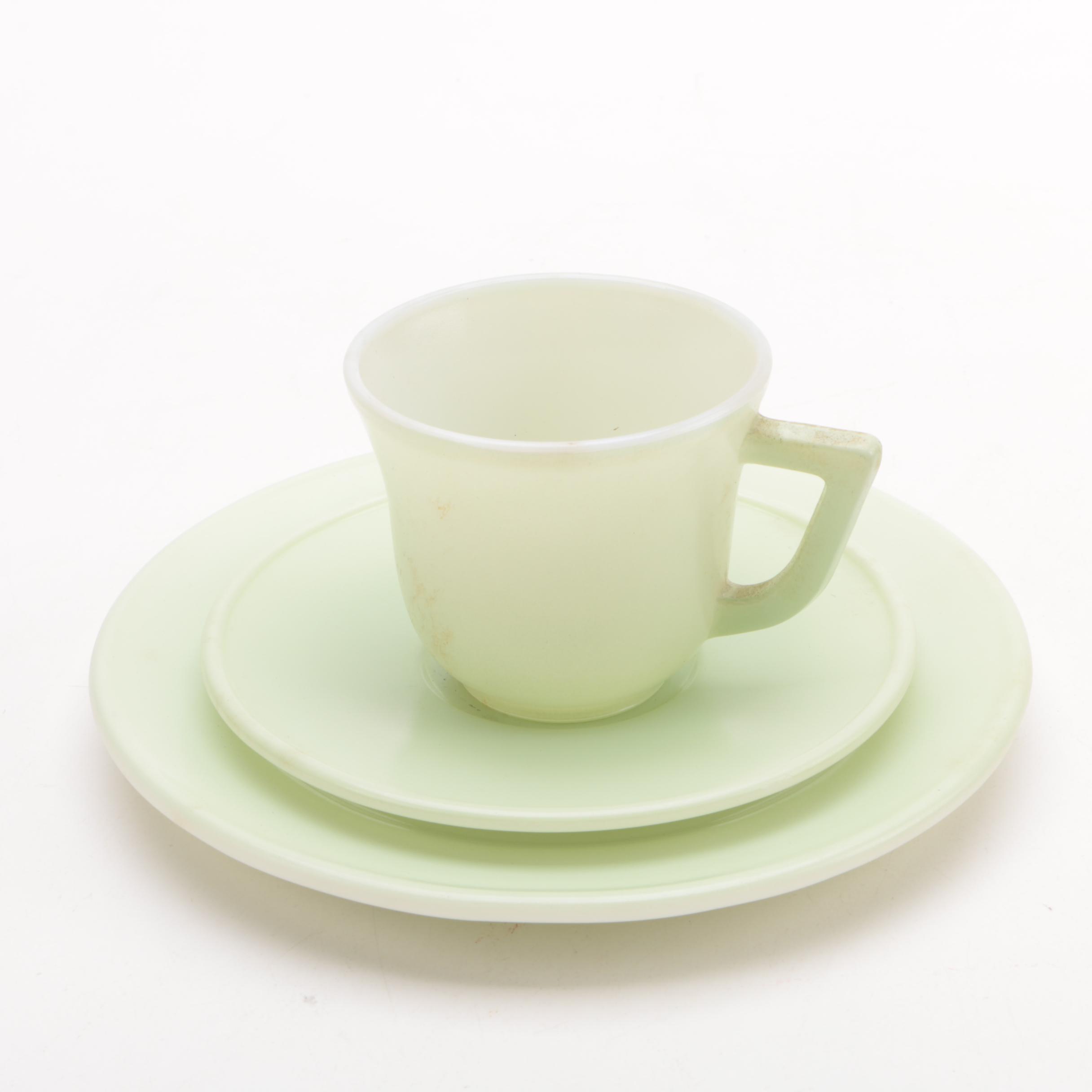 Vintage Pastel Glass Tableware for Four | EBTH