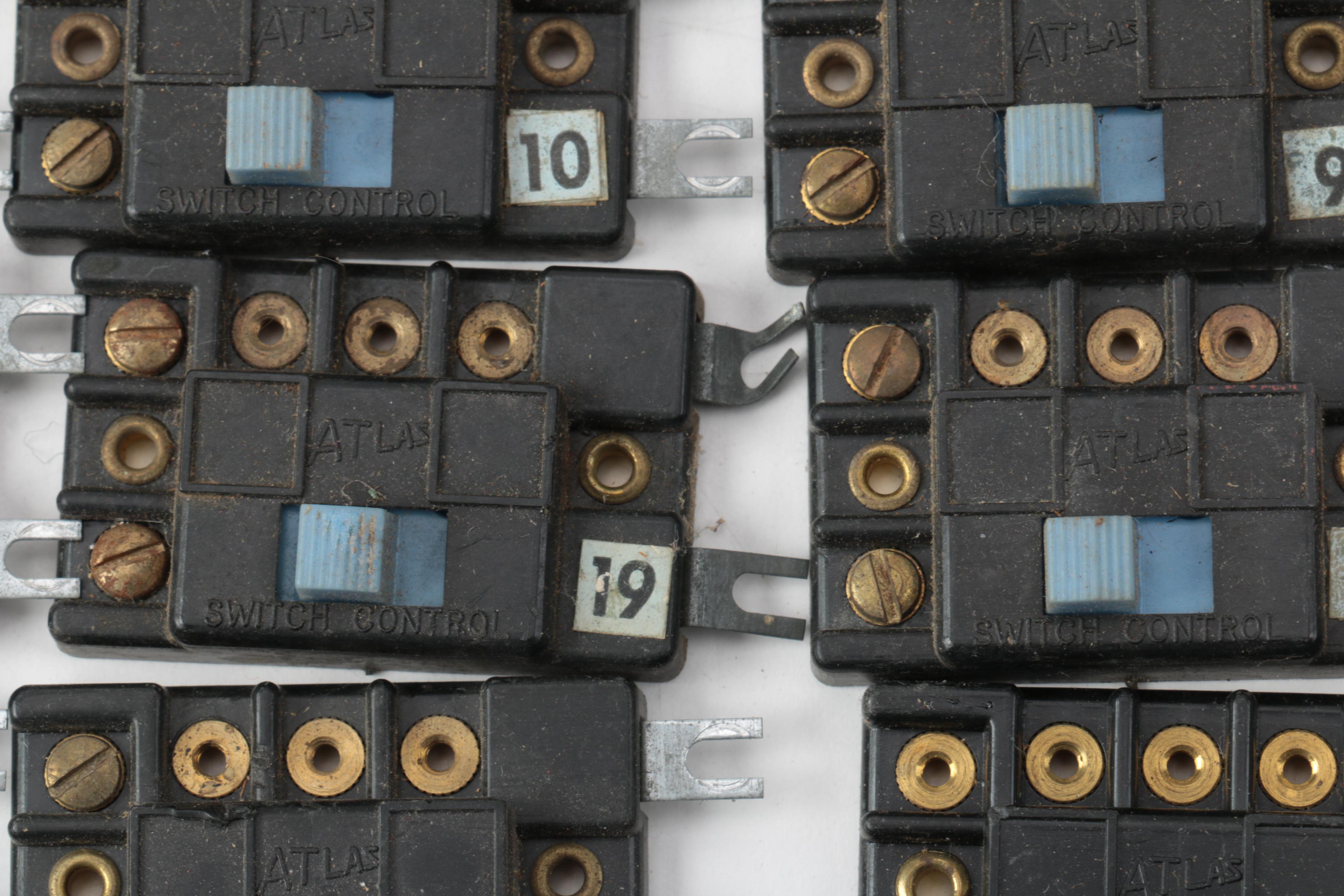 Model Train Transformers, Switches and Accessories | EBTH