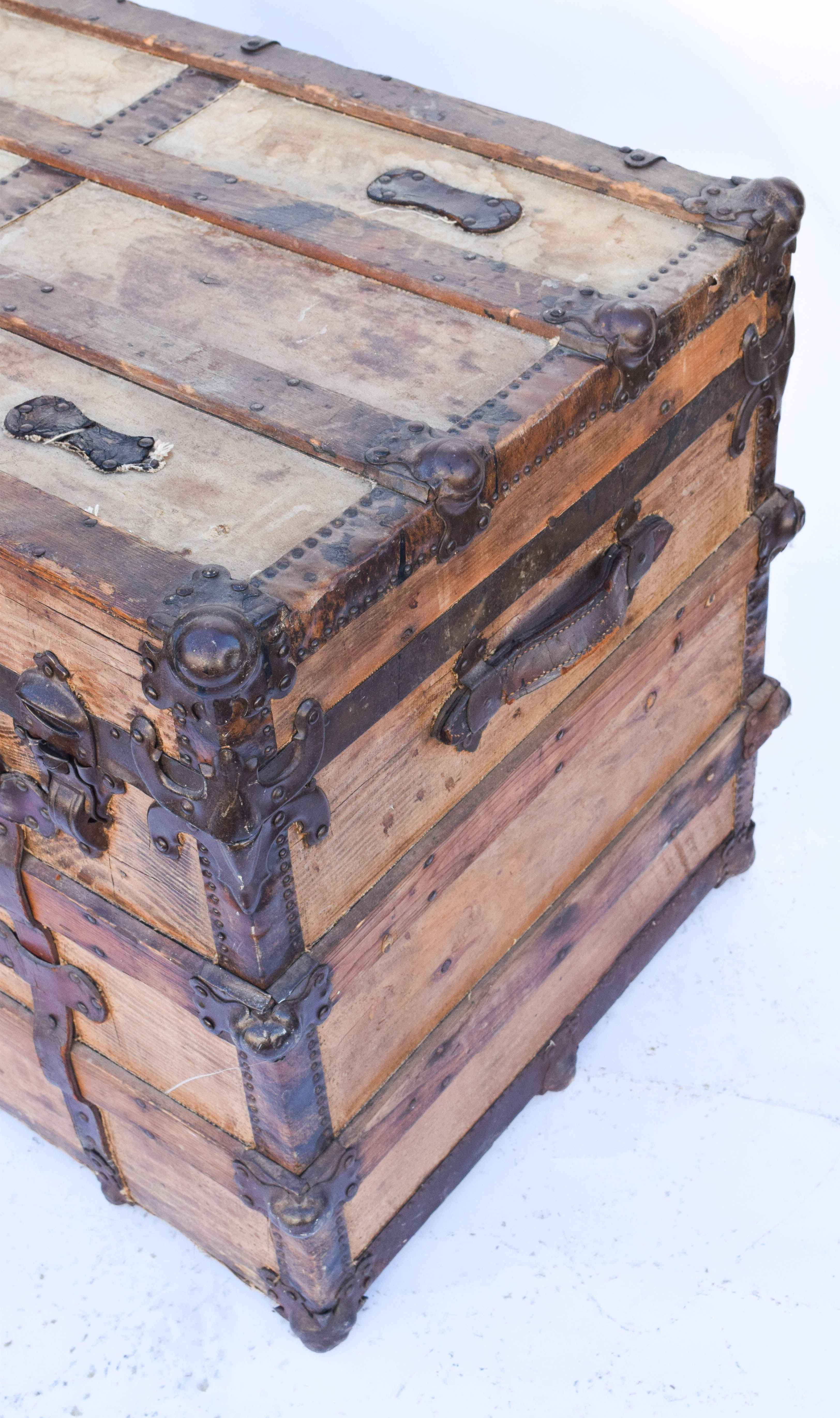 Antique Steamer Trunk | EBTH