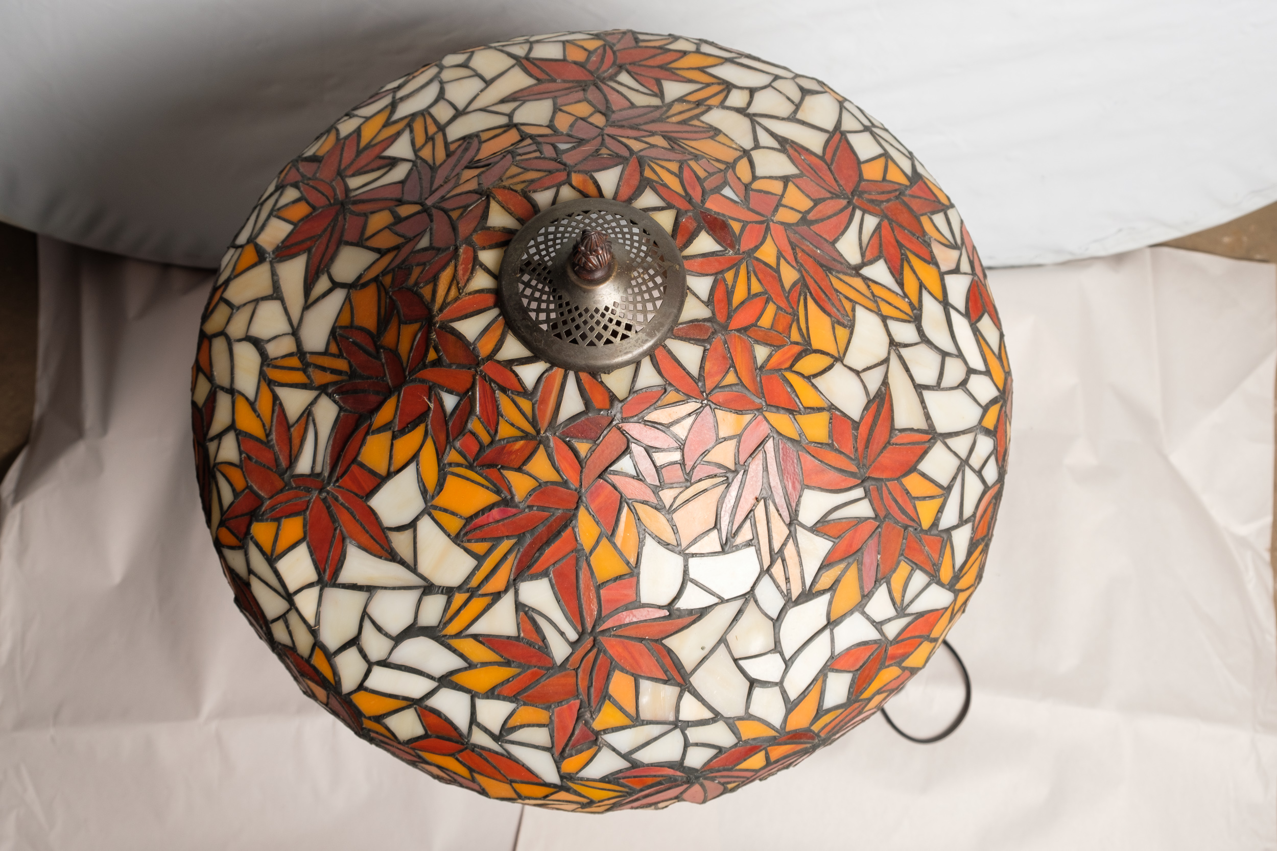 Tiffany Style Stained Glass Tree Lamp with Metal Base | EBTH