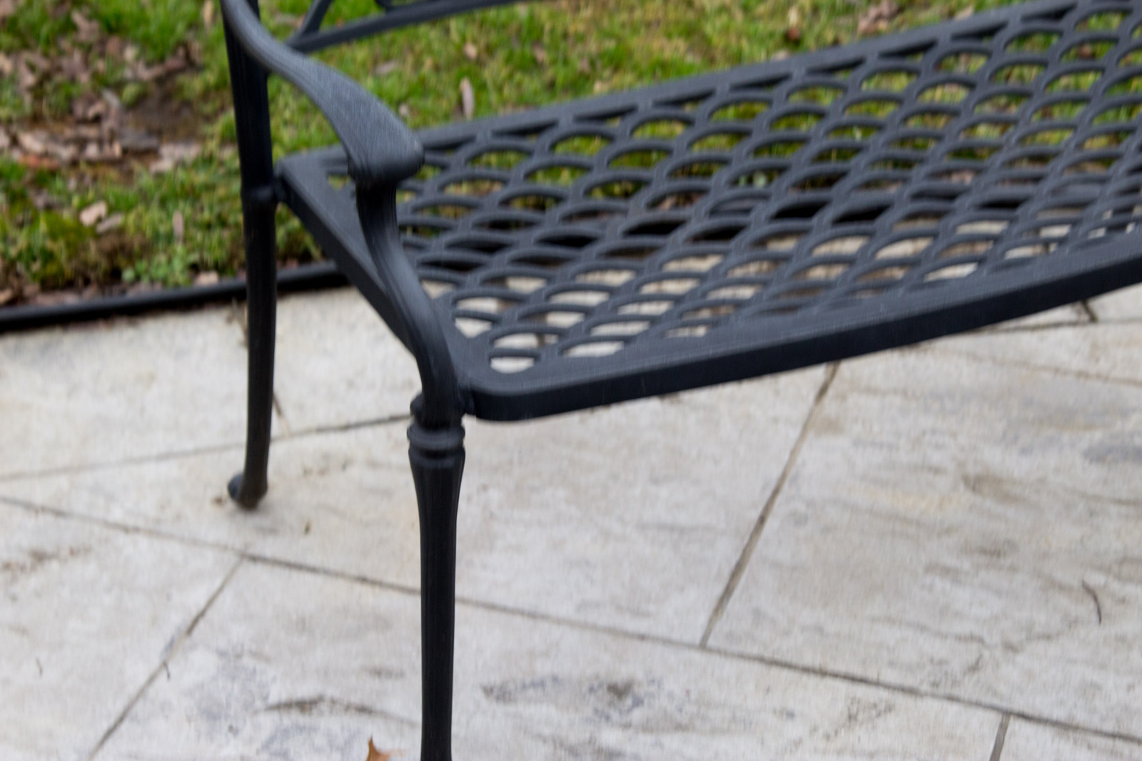 Hanamint Cast Aluminum Benches and Glider | EBTH