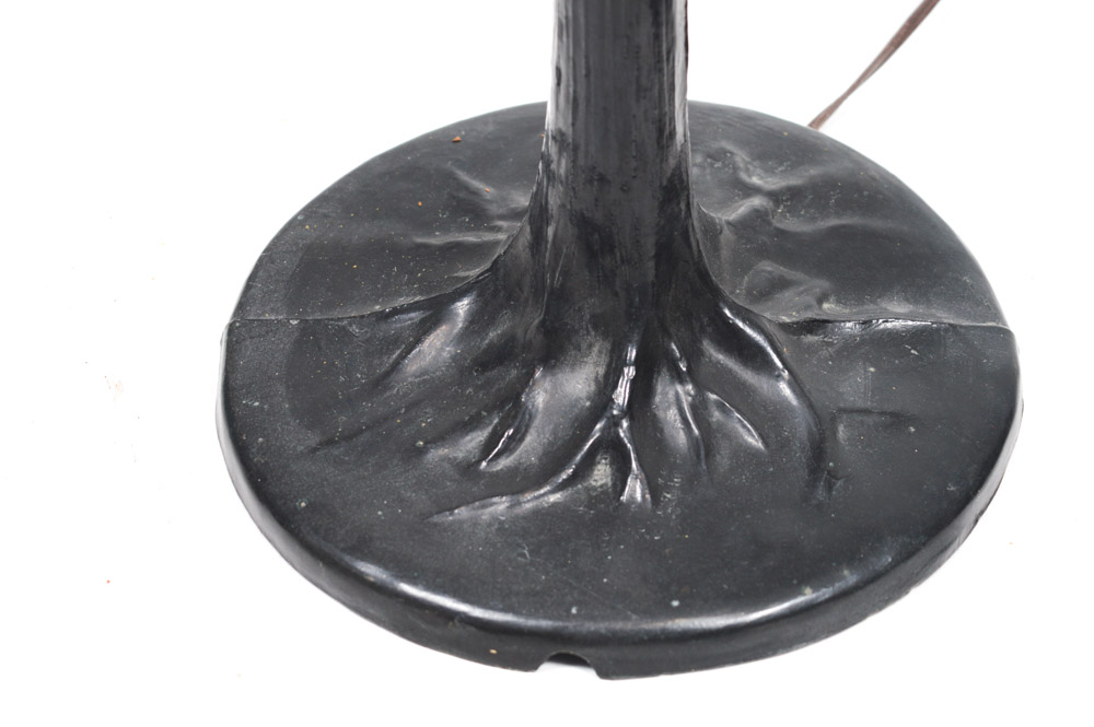 Richard Hoosin Dragonfly Motif and Shell Art Glass Table Lamp | EBTH