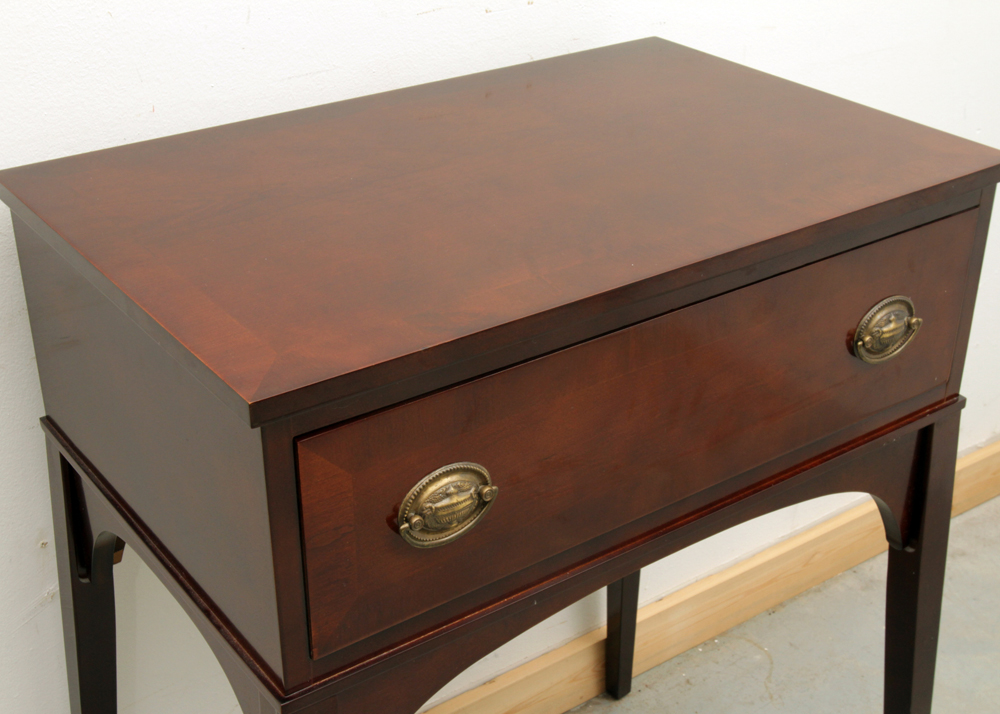 Federal Style Side Table by The Bombay Company | EBTH