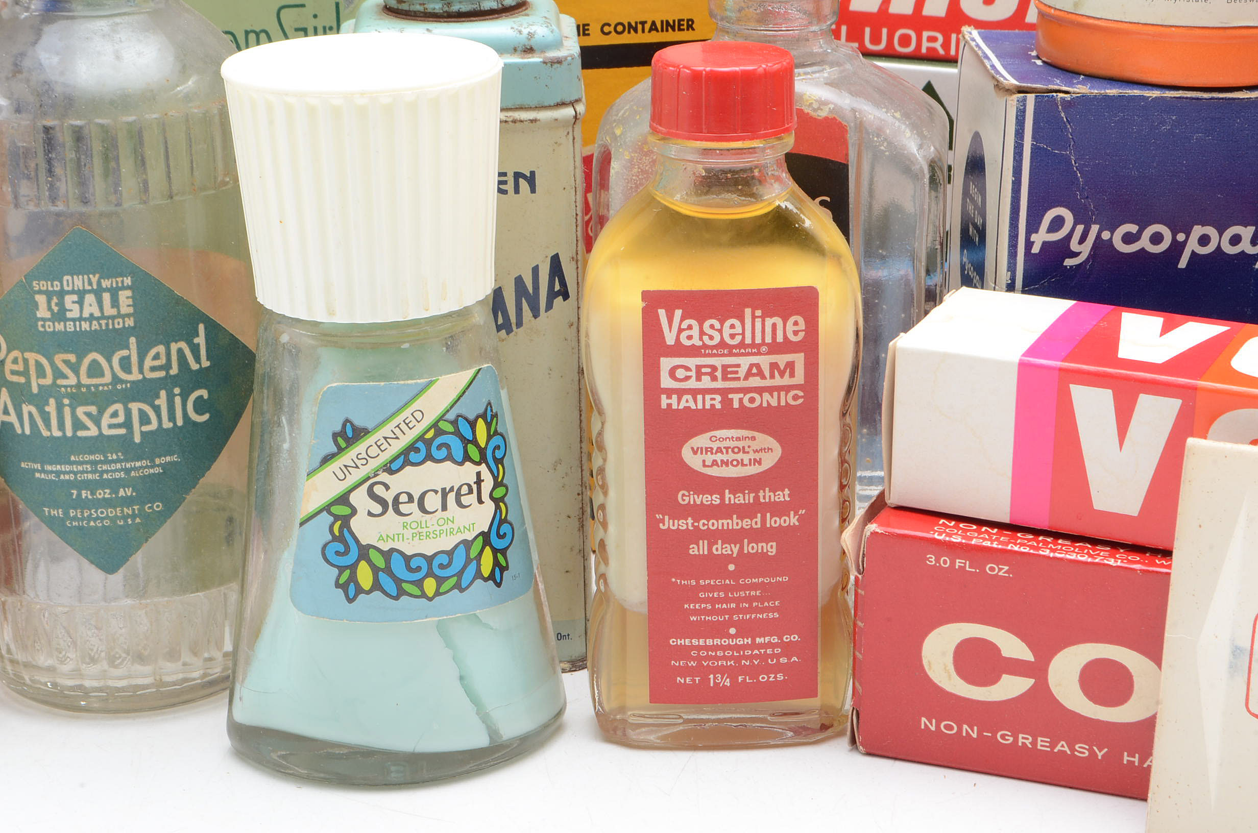 Collection of Vintage Toiletries | EBTH
