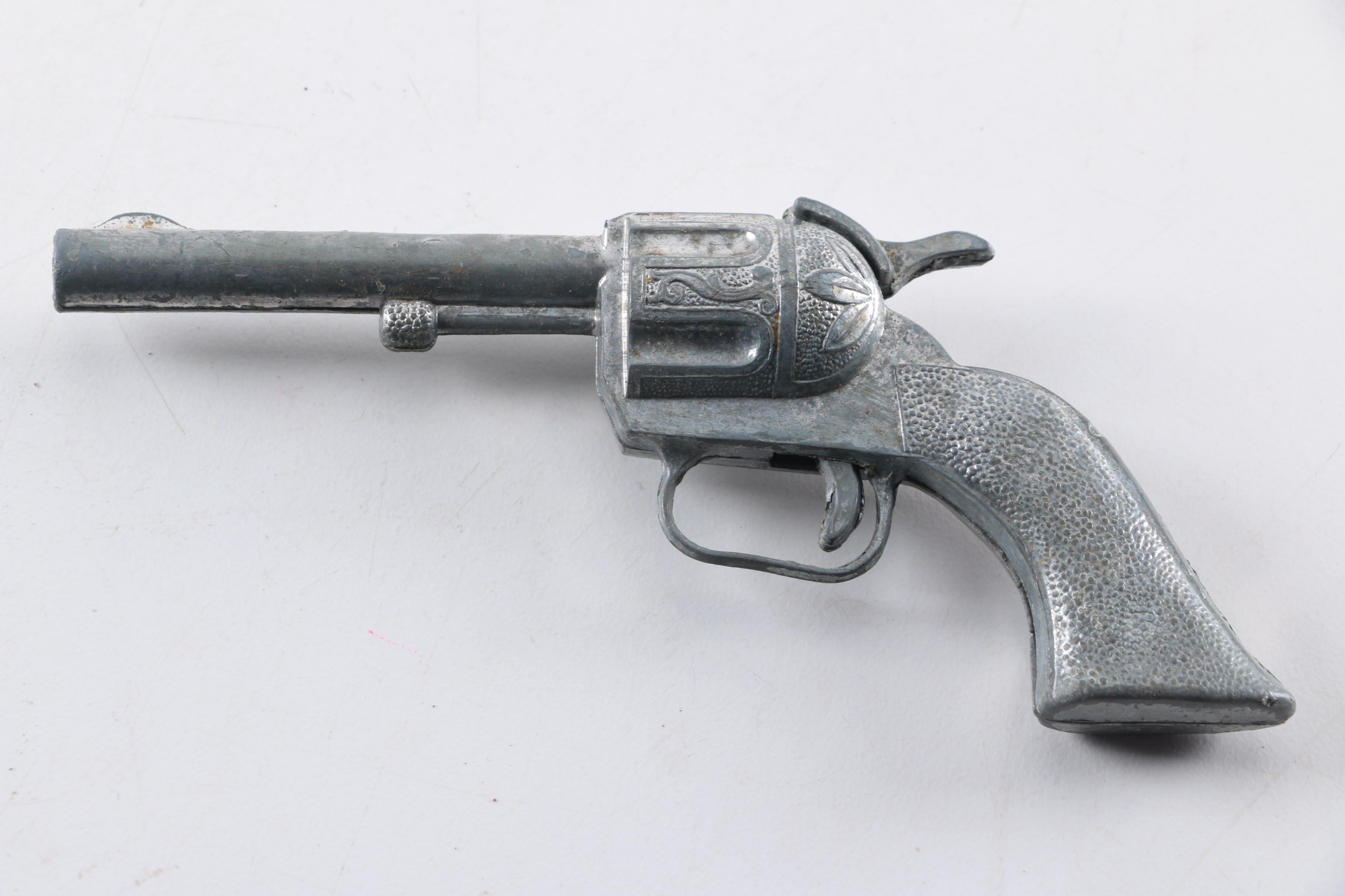 Vintage Toy Guns and Revolvers | EBTH