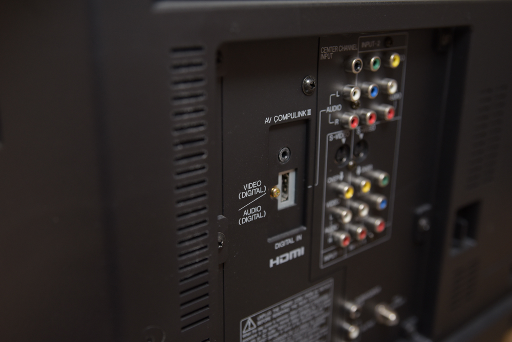 JVC 52" HD Rear-Projection Television | EBTH