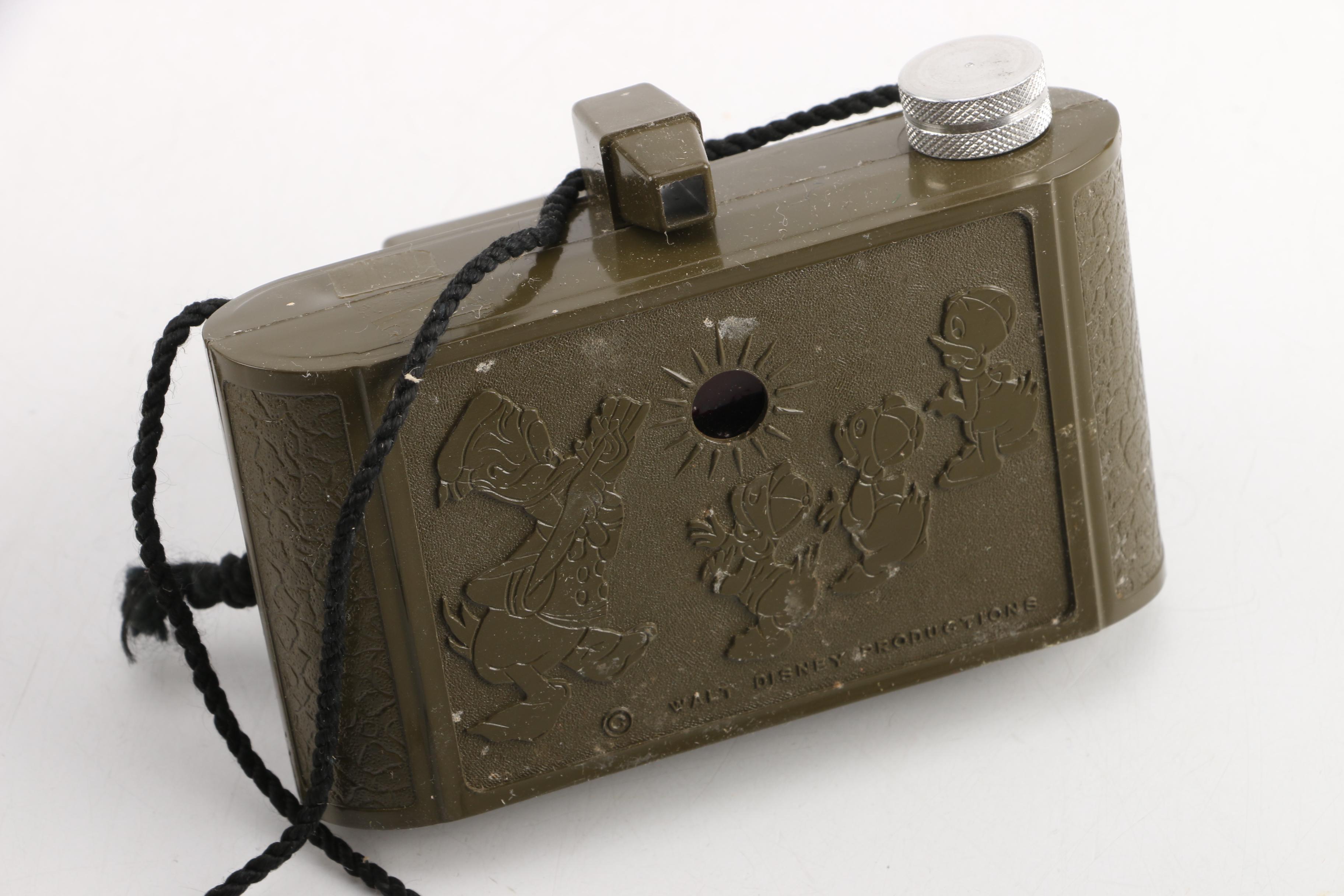 Vintage Donald Duck Camera In Original Box | EBTH