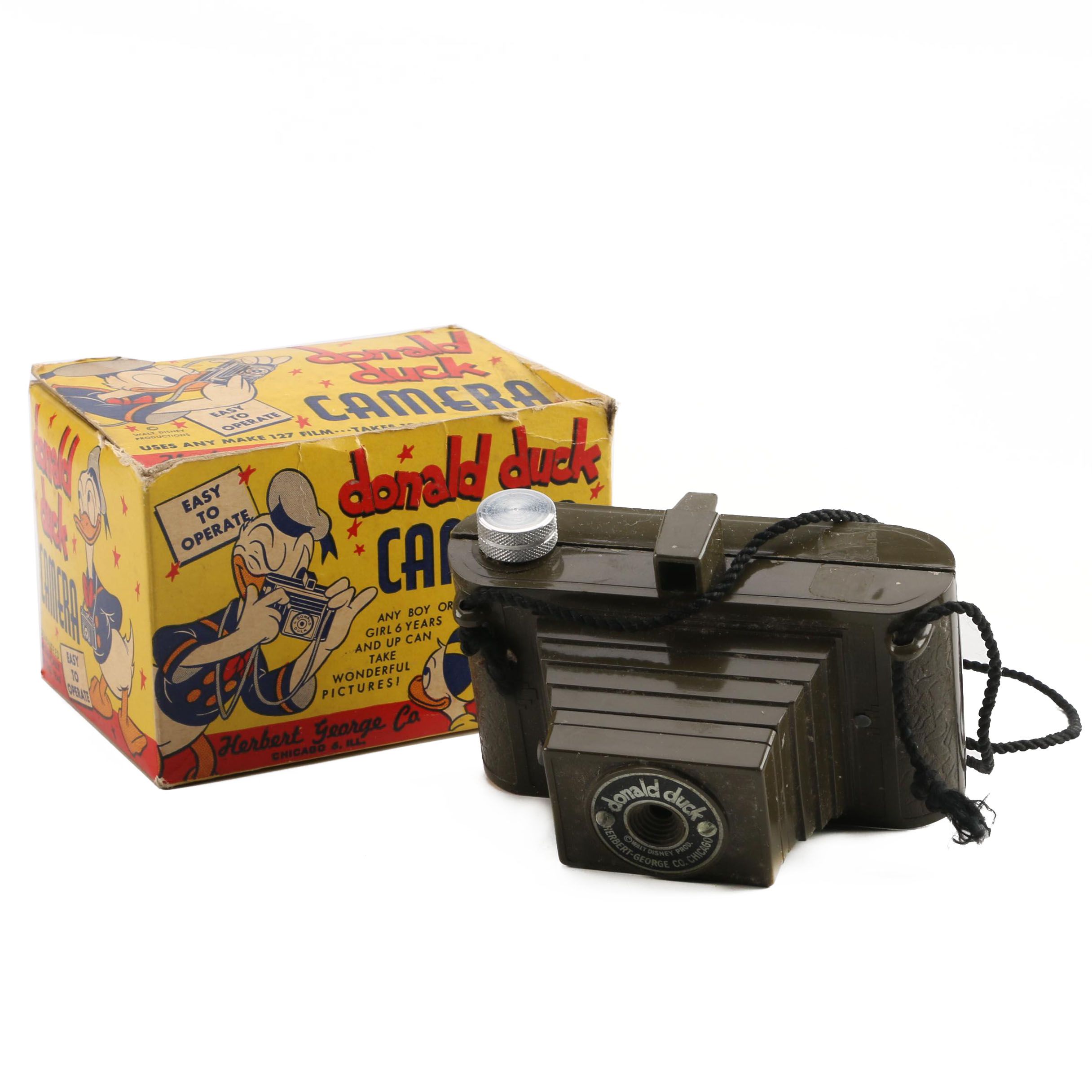 Vintage Donald Duck Camera In Original Box | EBTH