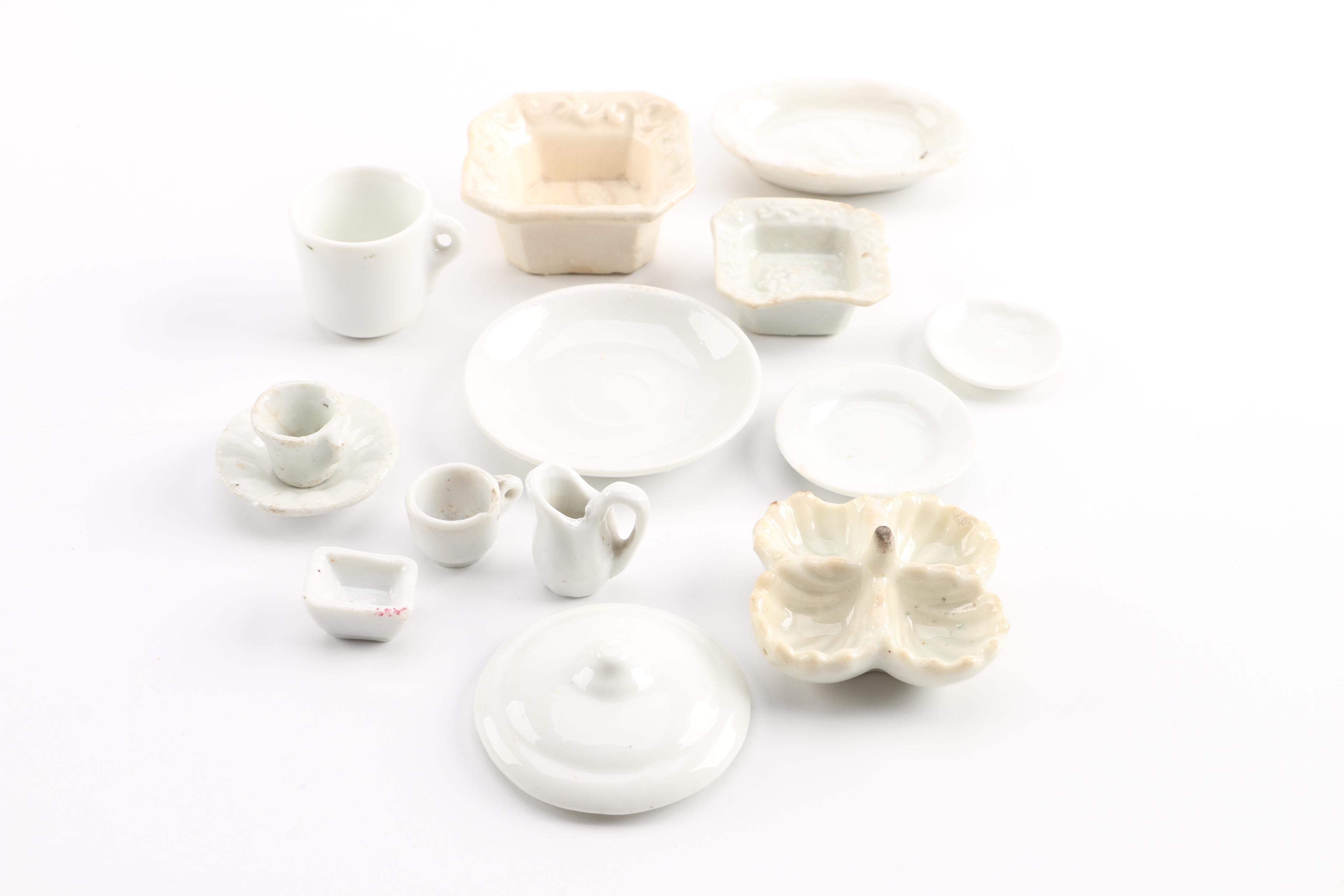 Assorted Miniatures | EBTH