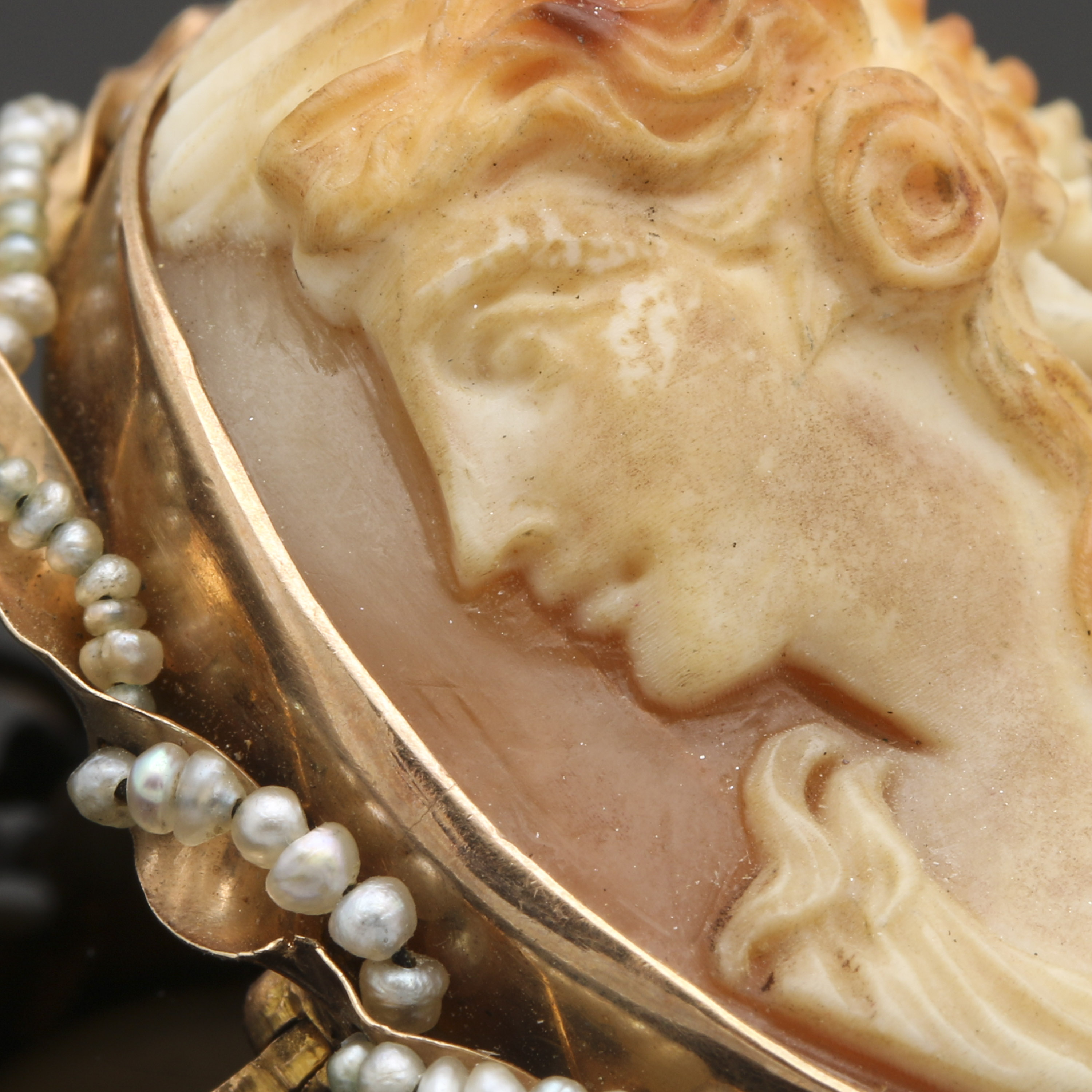 10K Yellow Gold Carved Helmet Shell Cameo Brooch with Seed Pearls | EBTH