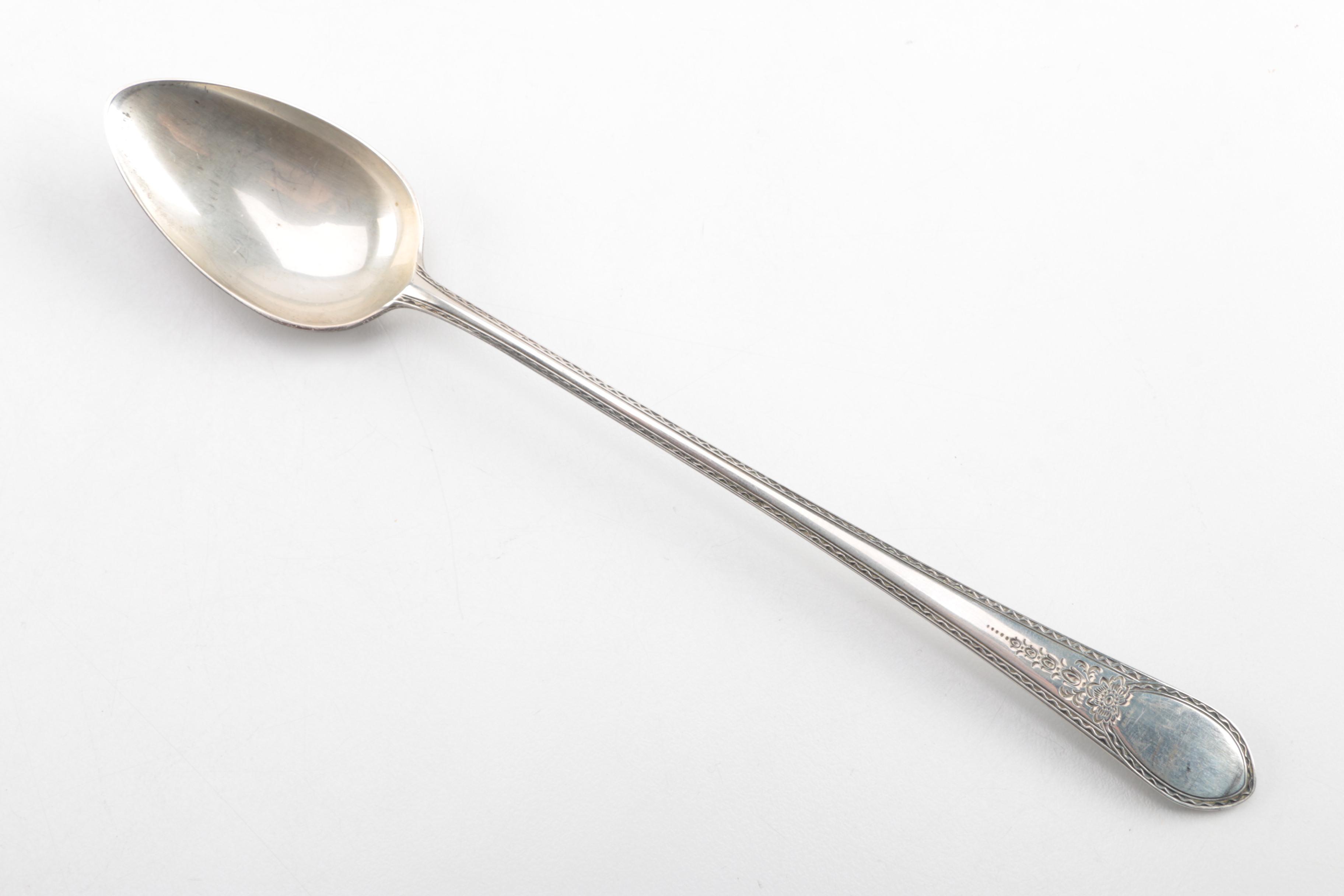 Lunt Silversmiths "Early American Engraved" Sterling Silver Flatware | EBTH