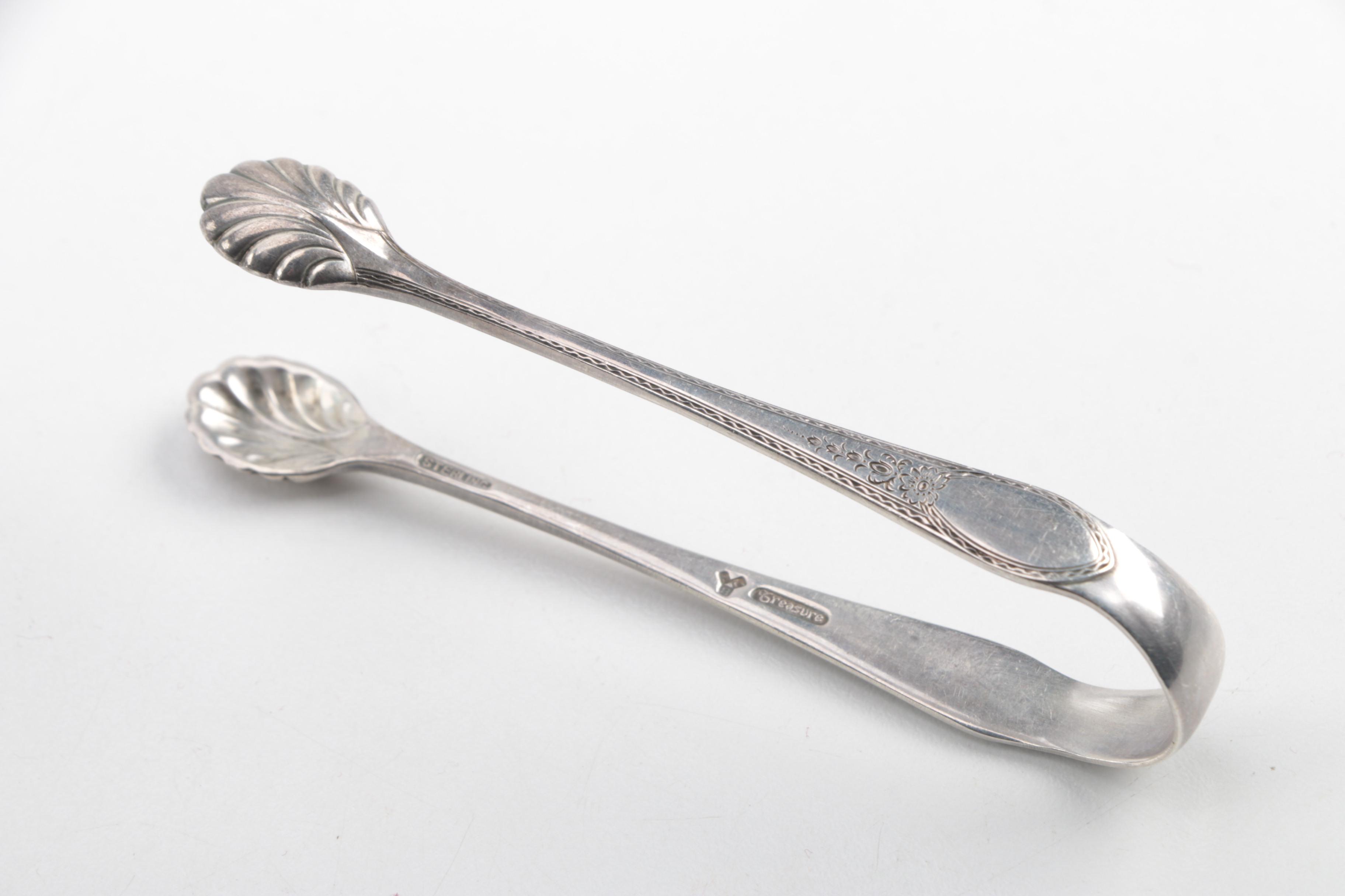 Lunt Silversmiths "Early American Engraved" Sterling Silver Flatware | EBTH