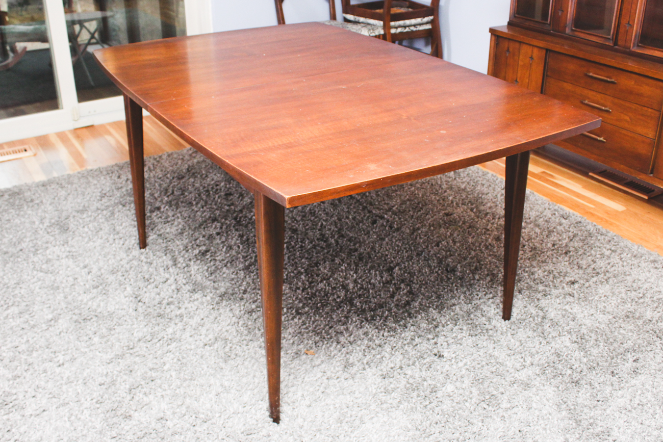 Mid Century Modern Extension Table with Six Chairs | EBTH