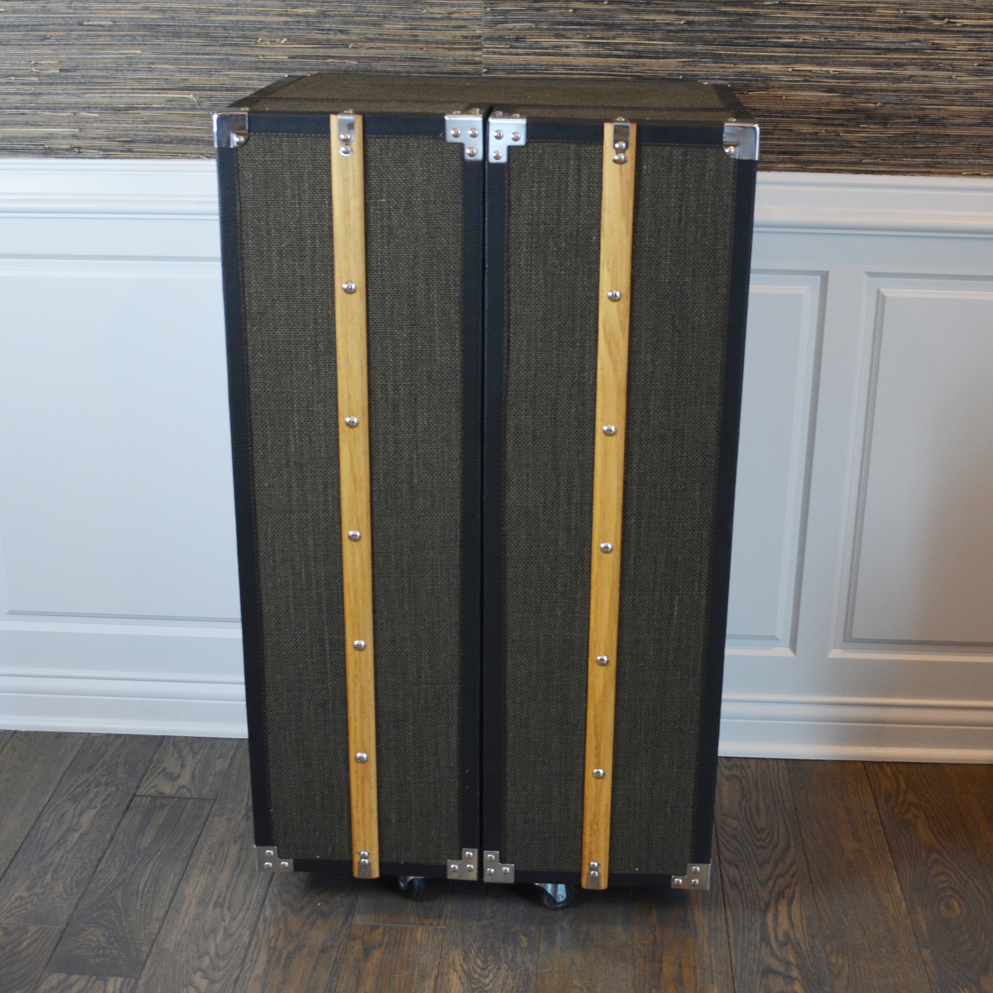 Rolling Bar Steamer Trunk | EBTH