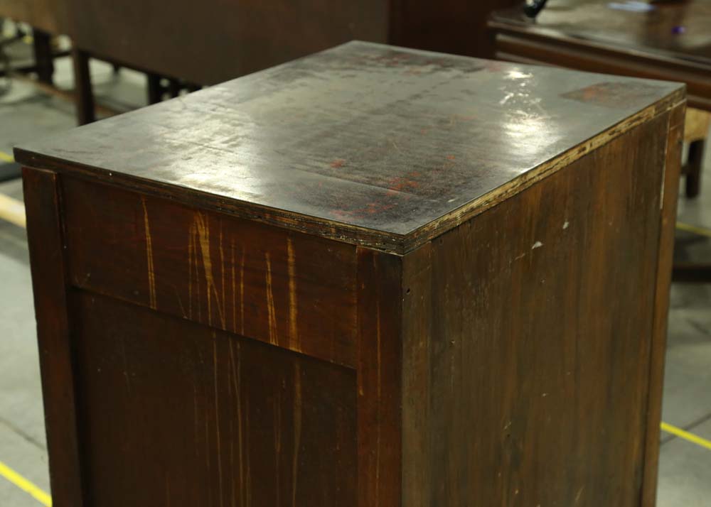 Vintage Restaurant Cash Register Stand | EBTH