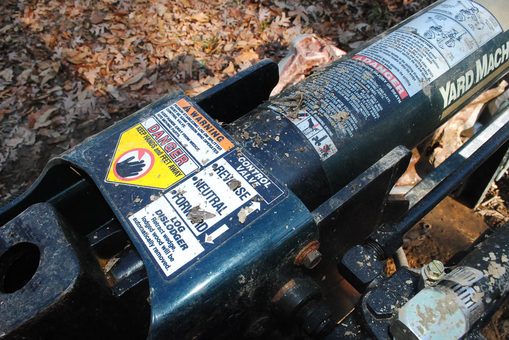 "Yard Machines" by MTD 6.5 HP 26 Ton Log Splitter | EBTH