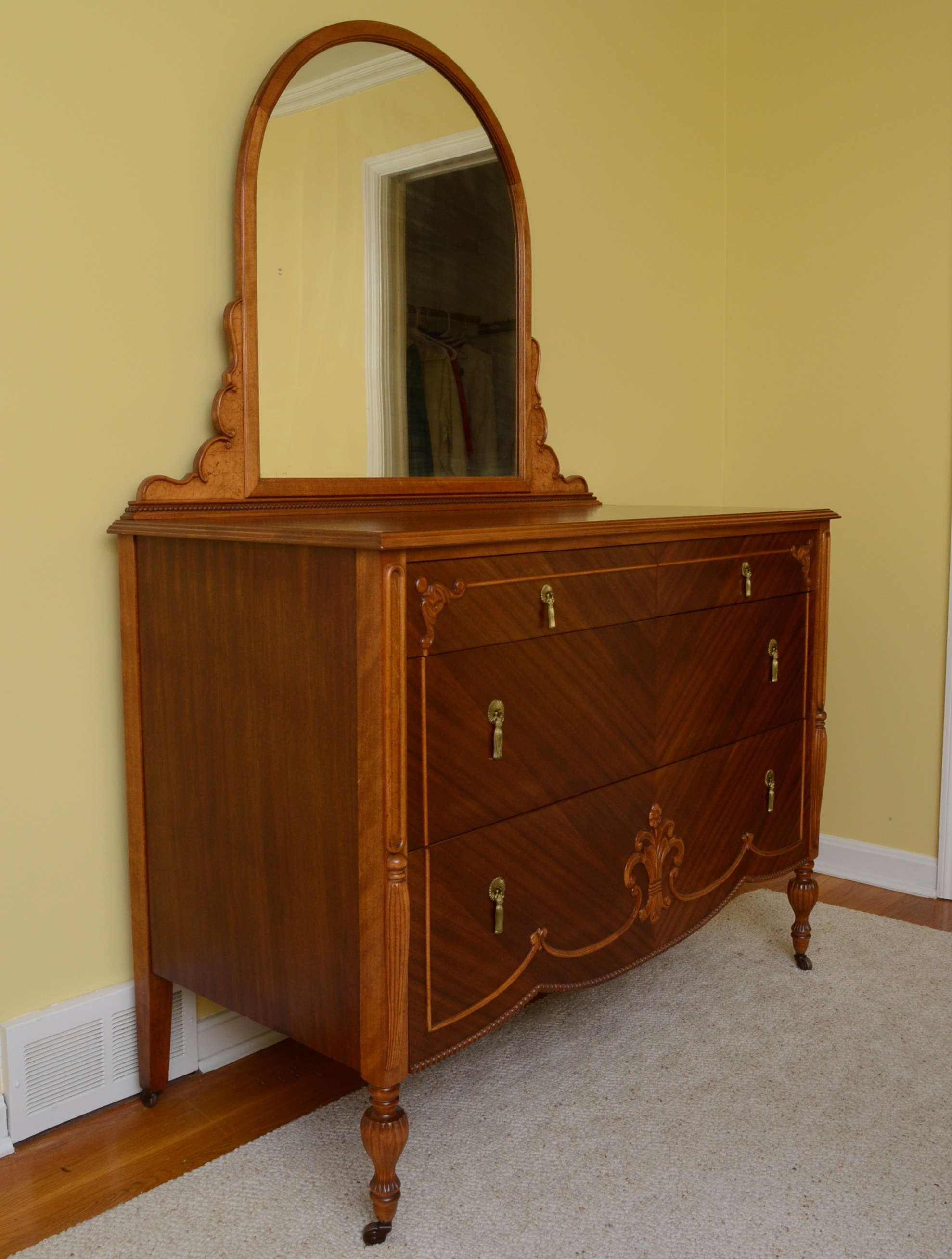 1940s Dresser With Mirror