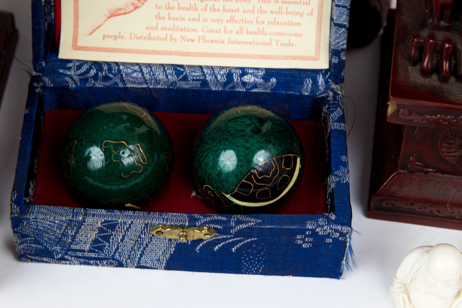 Grouping of Chinese Inspired Home Decor | EBTH