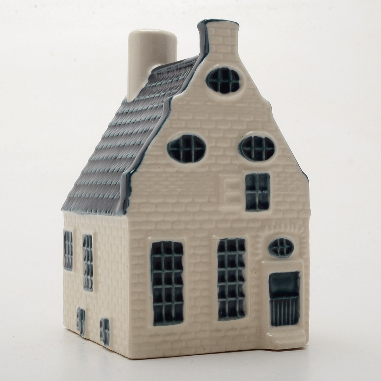 Vintage KLM Delft Gin Houses | EBTH