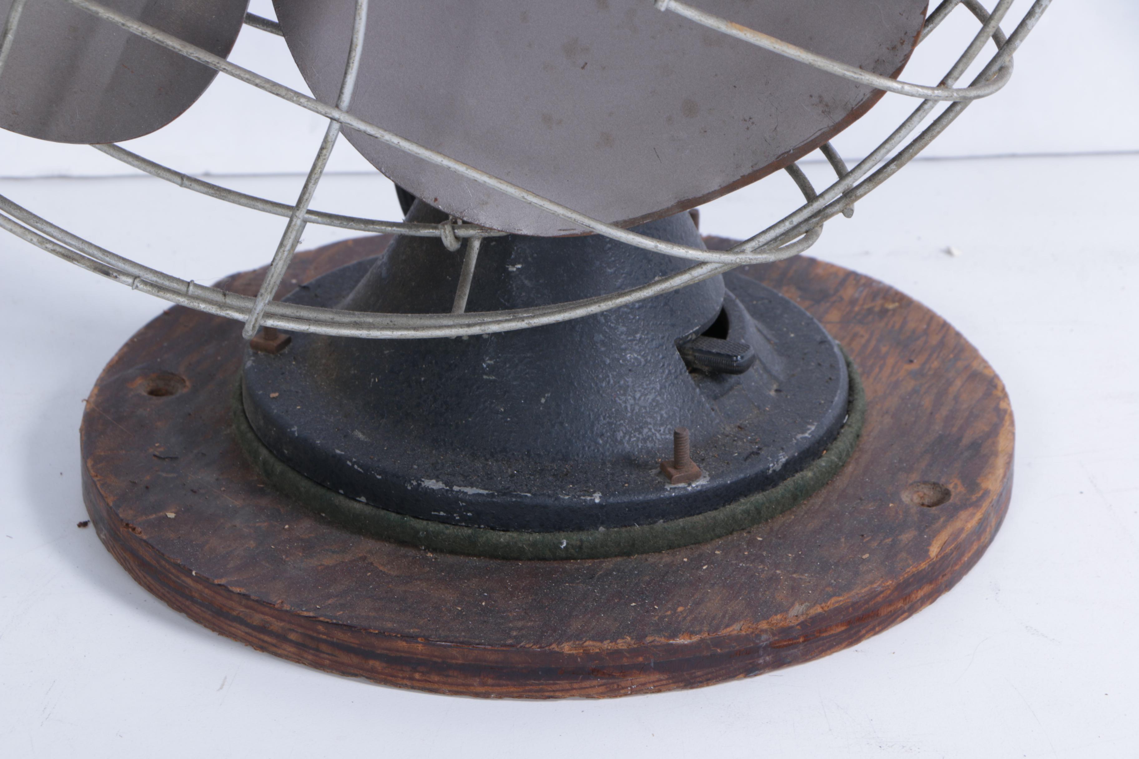 Vintage Emerson Electric Portable Fan | EBTH