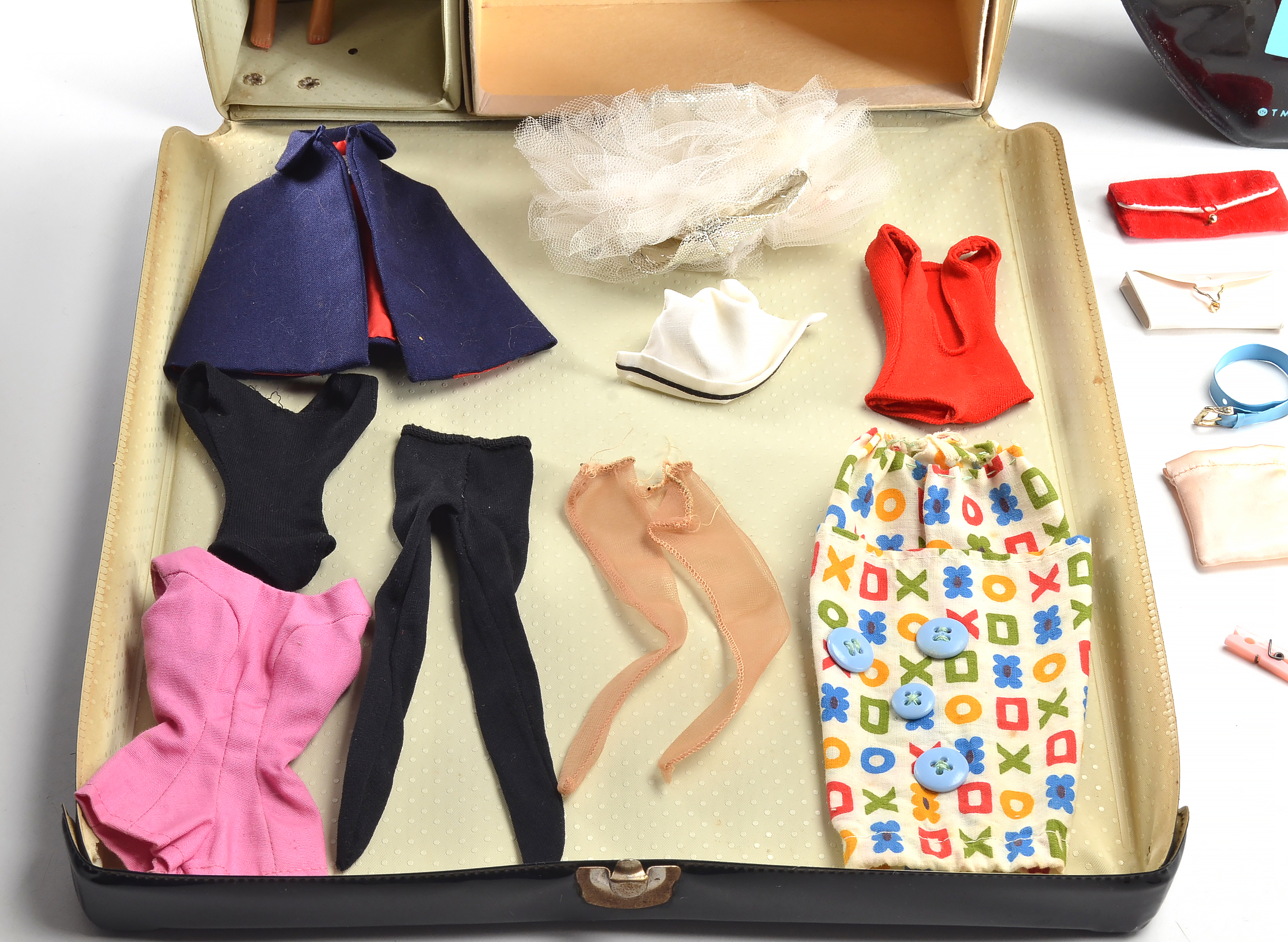 Vintage 1957 Barbie with Accessories and Case | EBTH