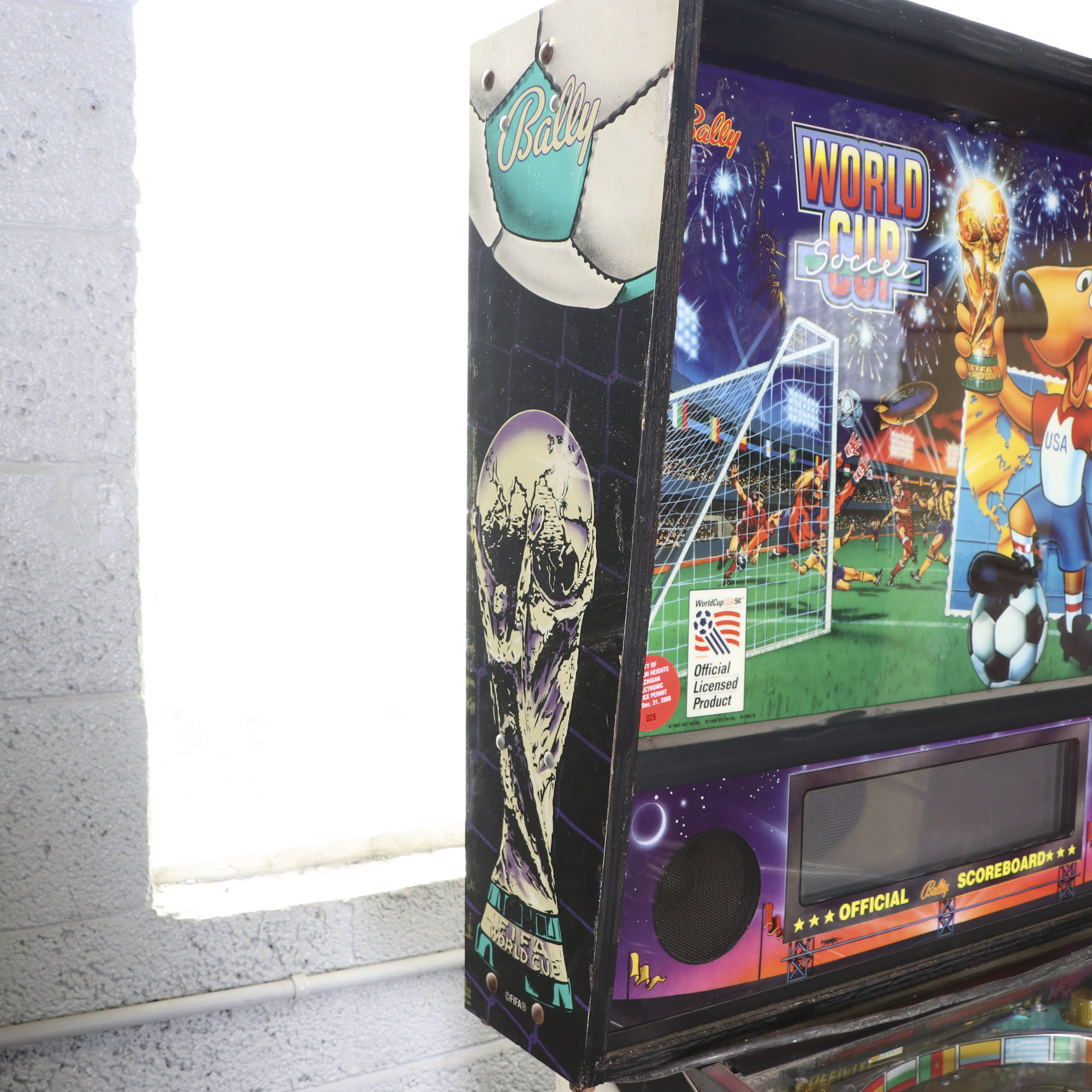 Bally 1994 World Cup Soccer Pinball Machine | EBTH