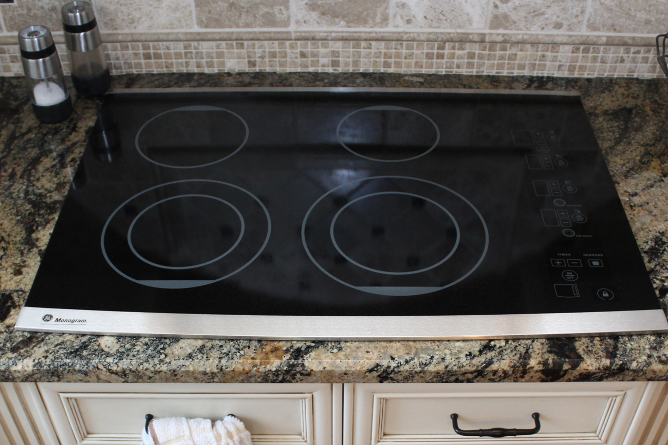 General Electric "Monogram" Electric Cooktop | EBTH