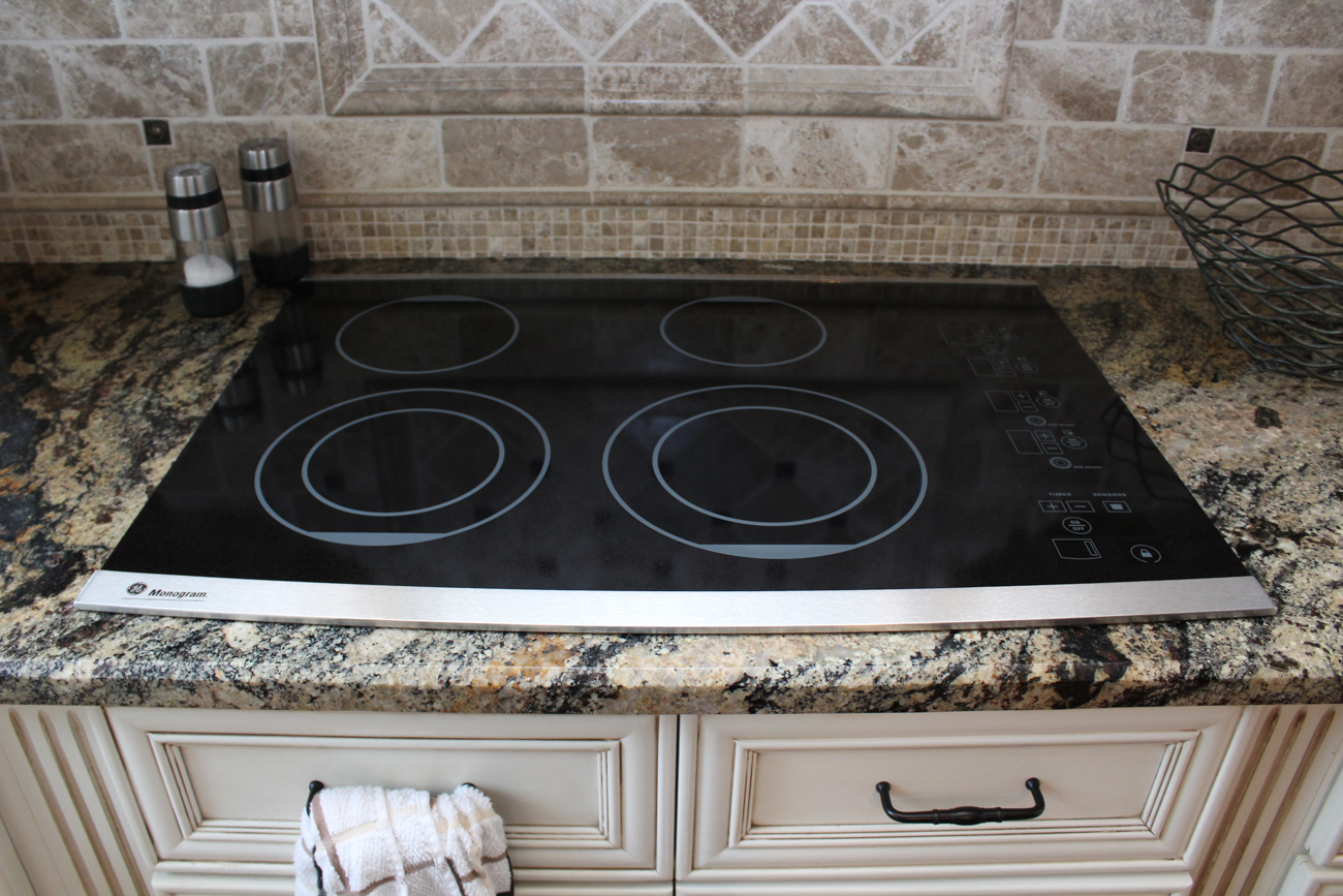 General Electric "Monogram" Electric Cooktop | EBTH