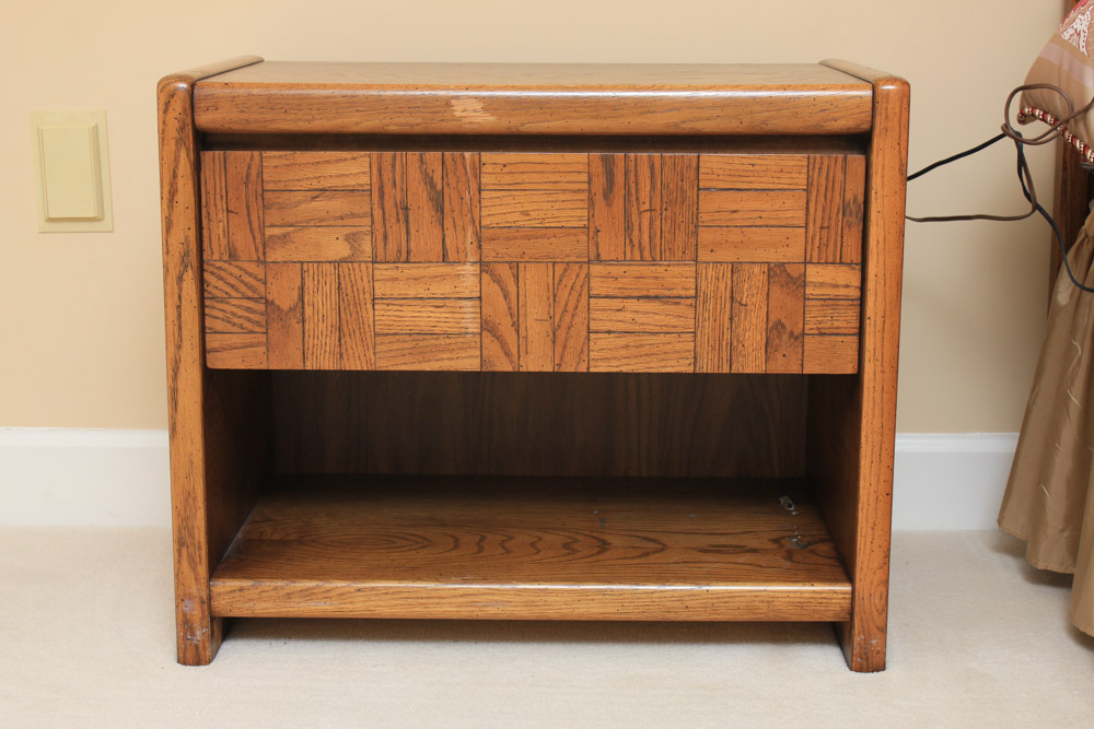 Vintage Lane Nightstands | EBTH