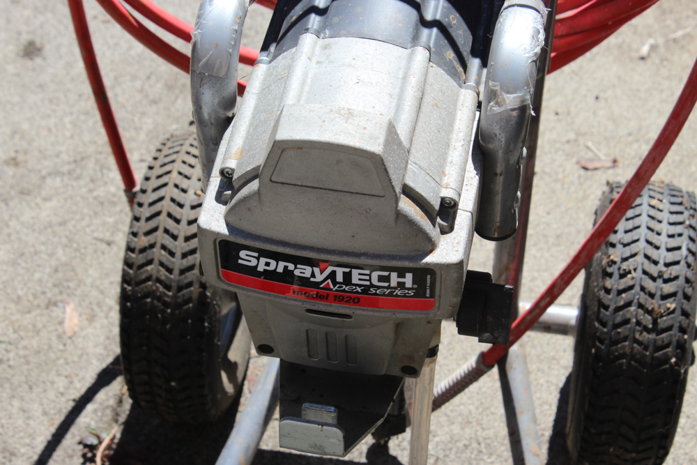 Spray Tech Apex Model 1920 Airless Paint Sprayer | EBTH