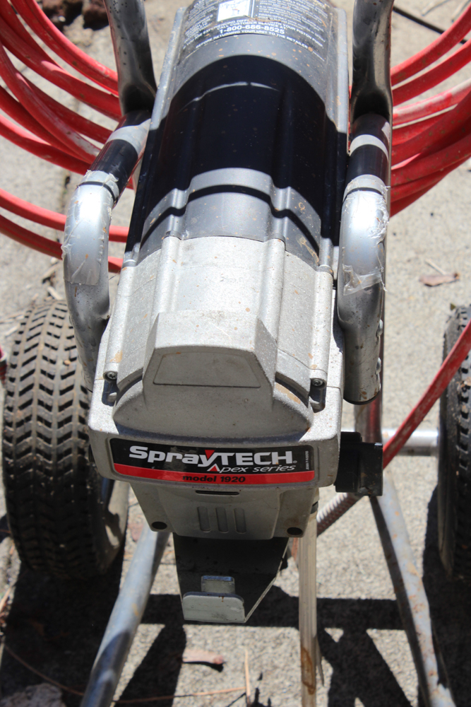 Spray Tech Apex Model 1920 Airless Paint Sprayer | EBTH