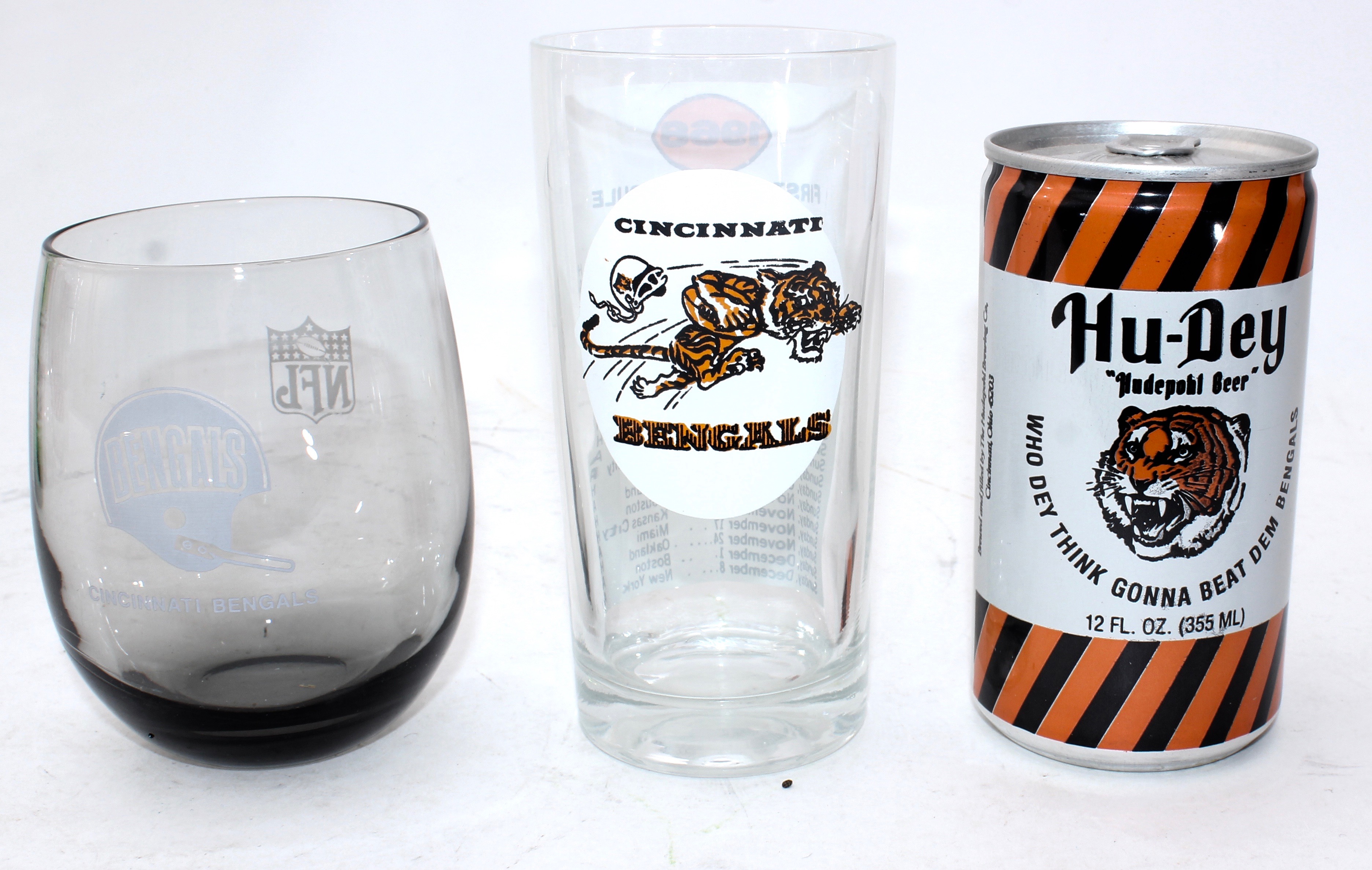 Vintage Cincinnati Bengals and Reds Glassware | EBTH