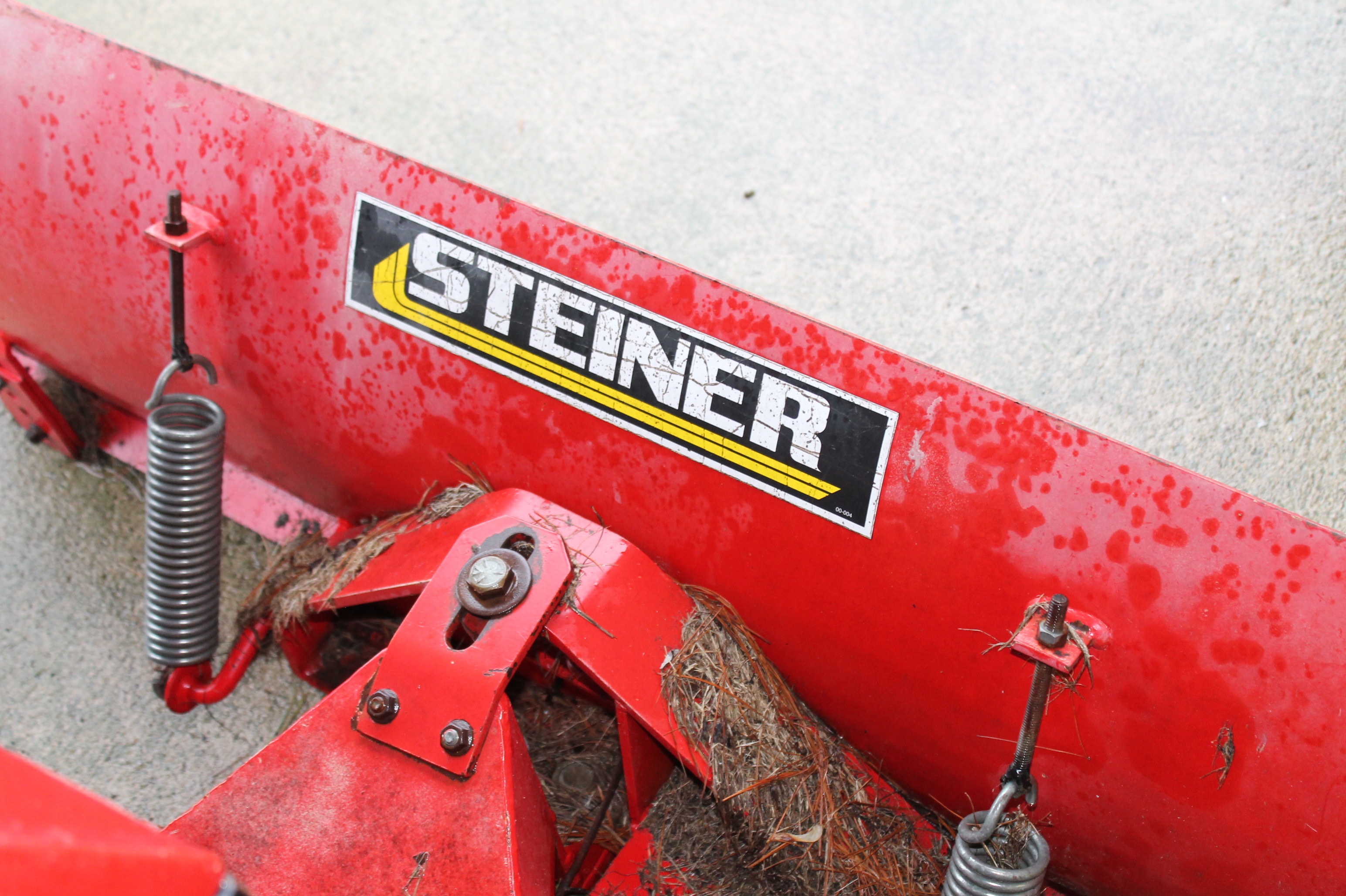 Steiner 430 Max Lawn Tractor with 60" Cutting Deck and Dozer Blade | EBTH