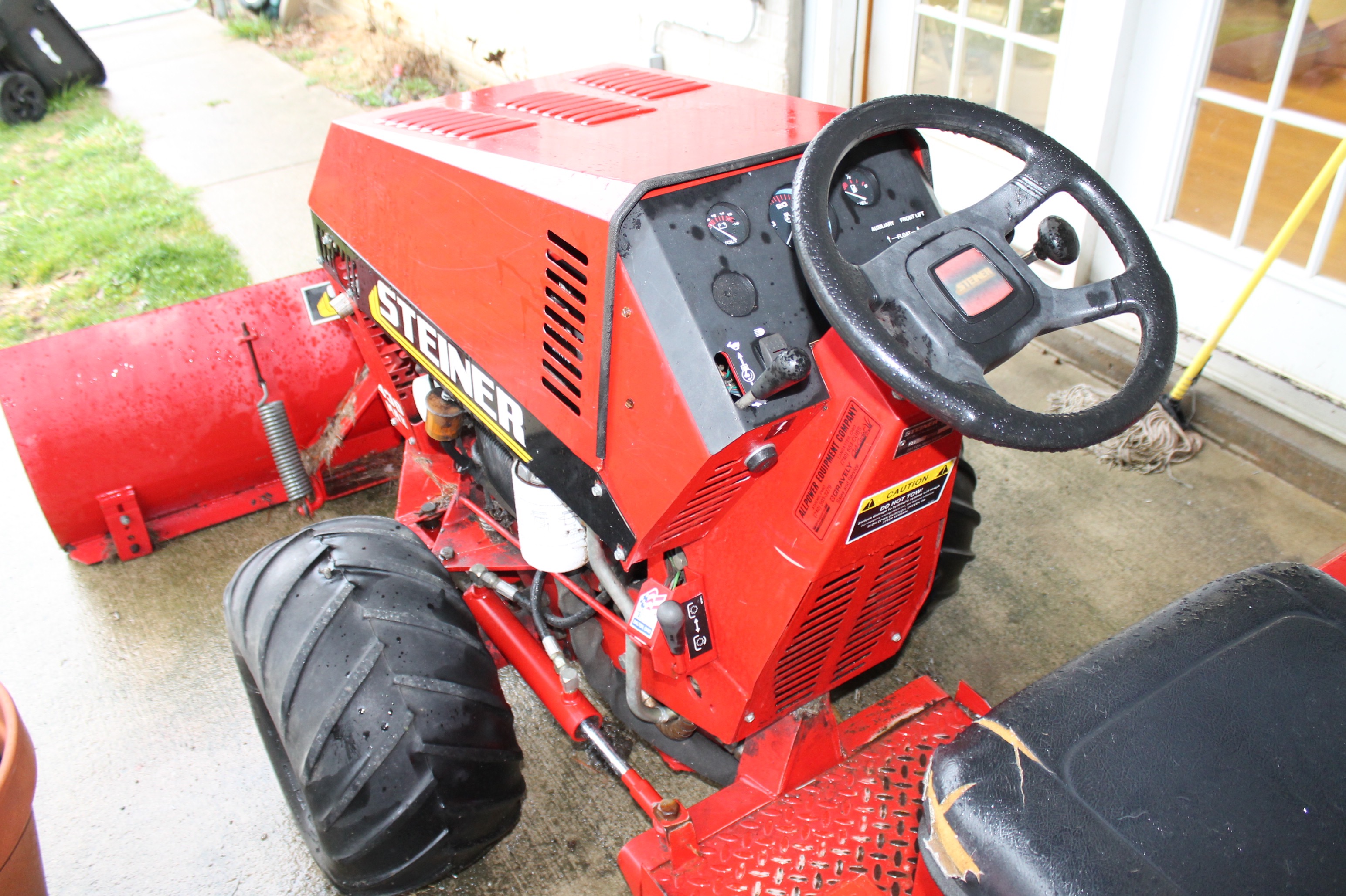 Steiner 430 Max Lawn Tractor with 60" Cutting Deck and Dozer Blade | EBTH