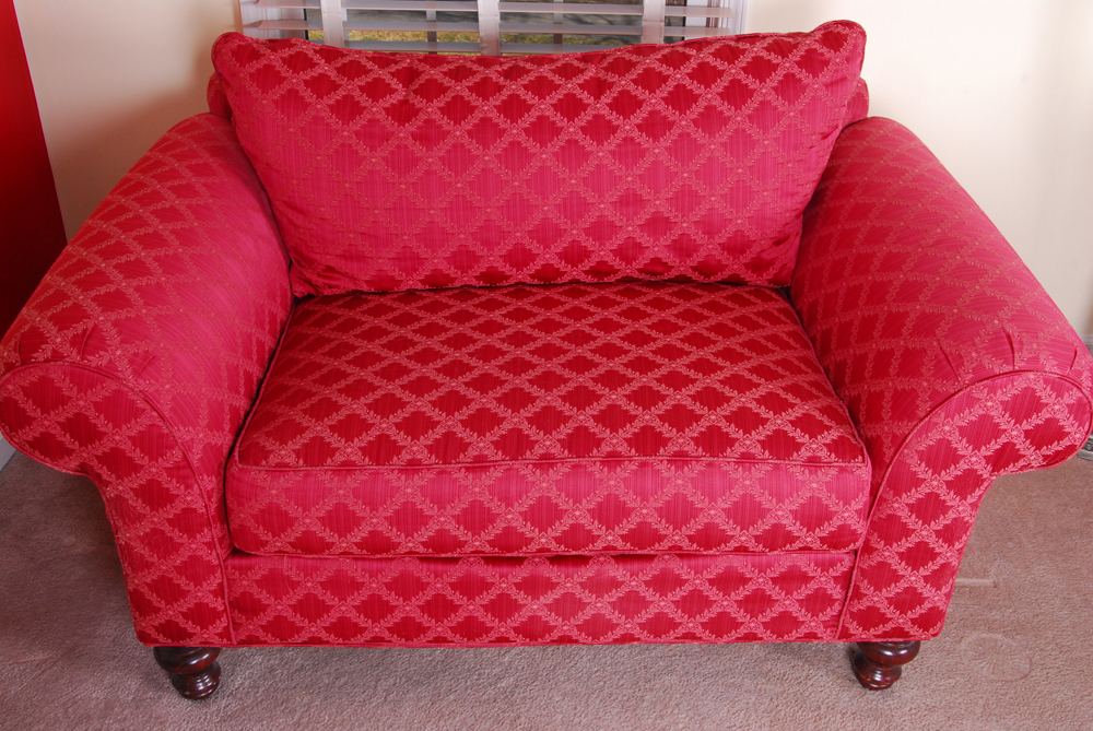 Custom Red Oversized Chair from Ellisville Manufacturing | EBTH