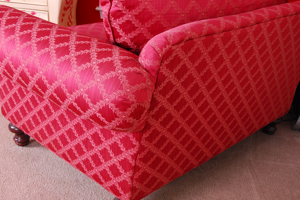 Custom Red Oversized Chair from Ellisville Manufacturing | EBTH