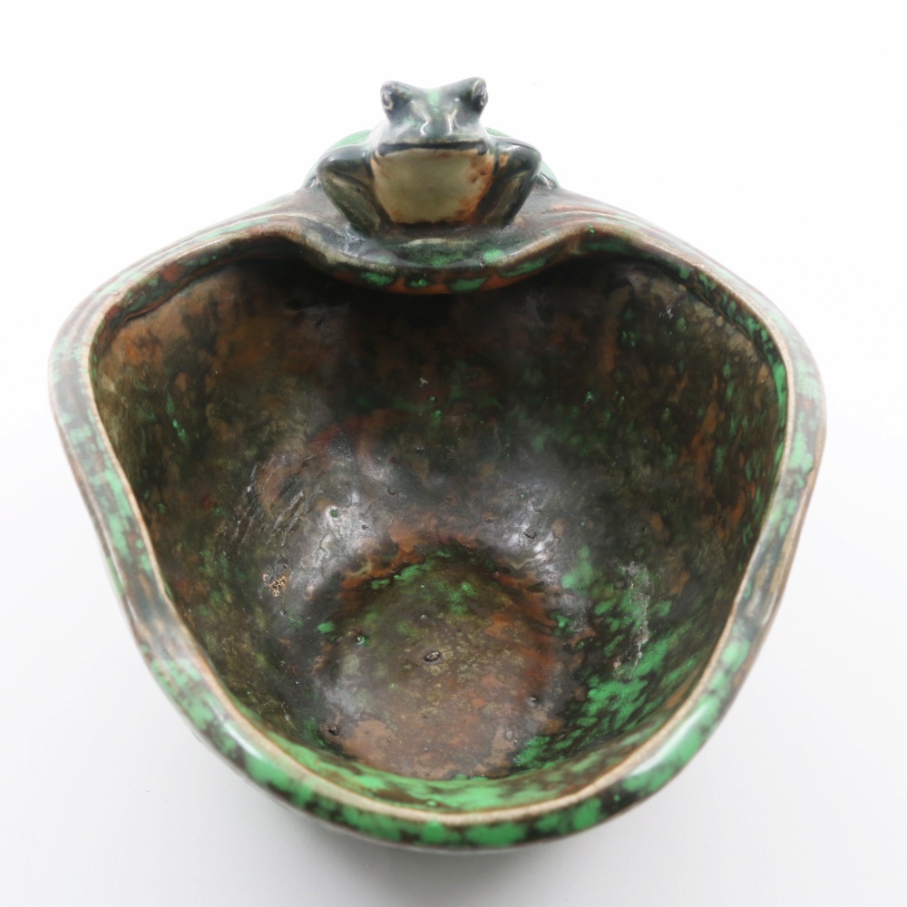 Vintage 1920s Weller Pottery "Coppertone" Frog and Fish Compote | EBTH