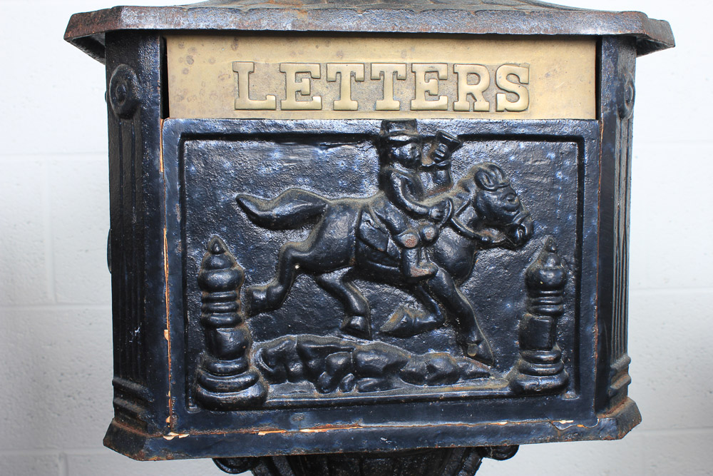Victorian Style Cast Iron Pedestal Mailbox | EBTH