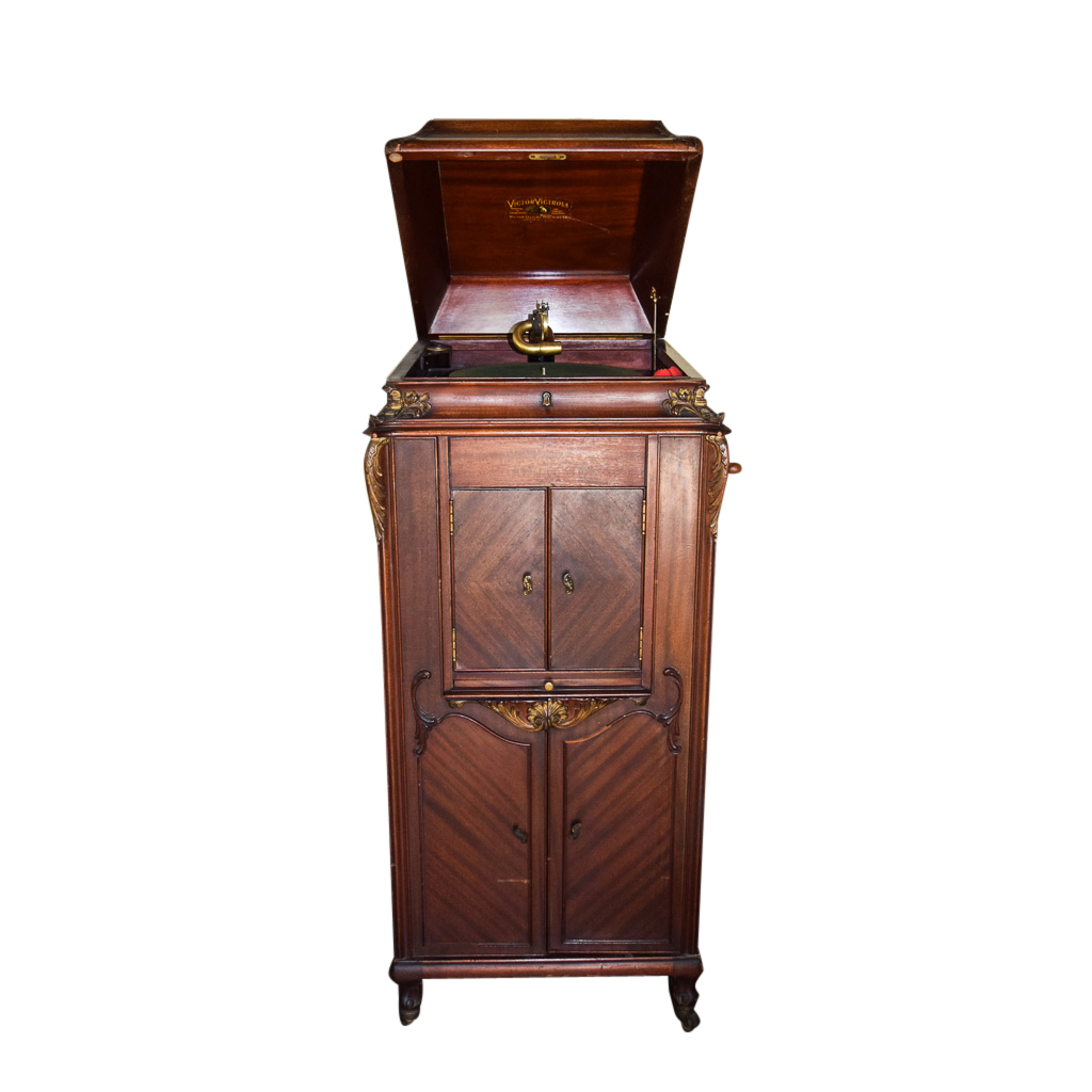 Circa 1909 Victor Victrola Deluxe Model VV-XX with Records | EBTH