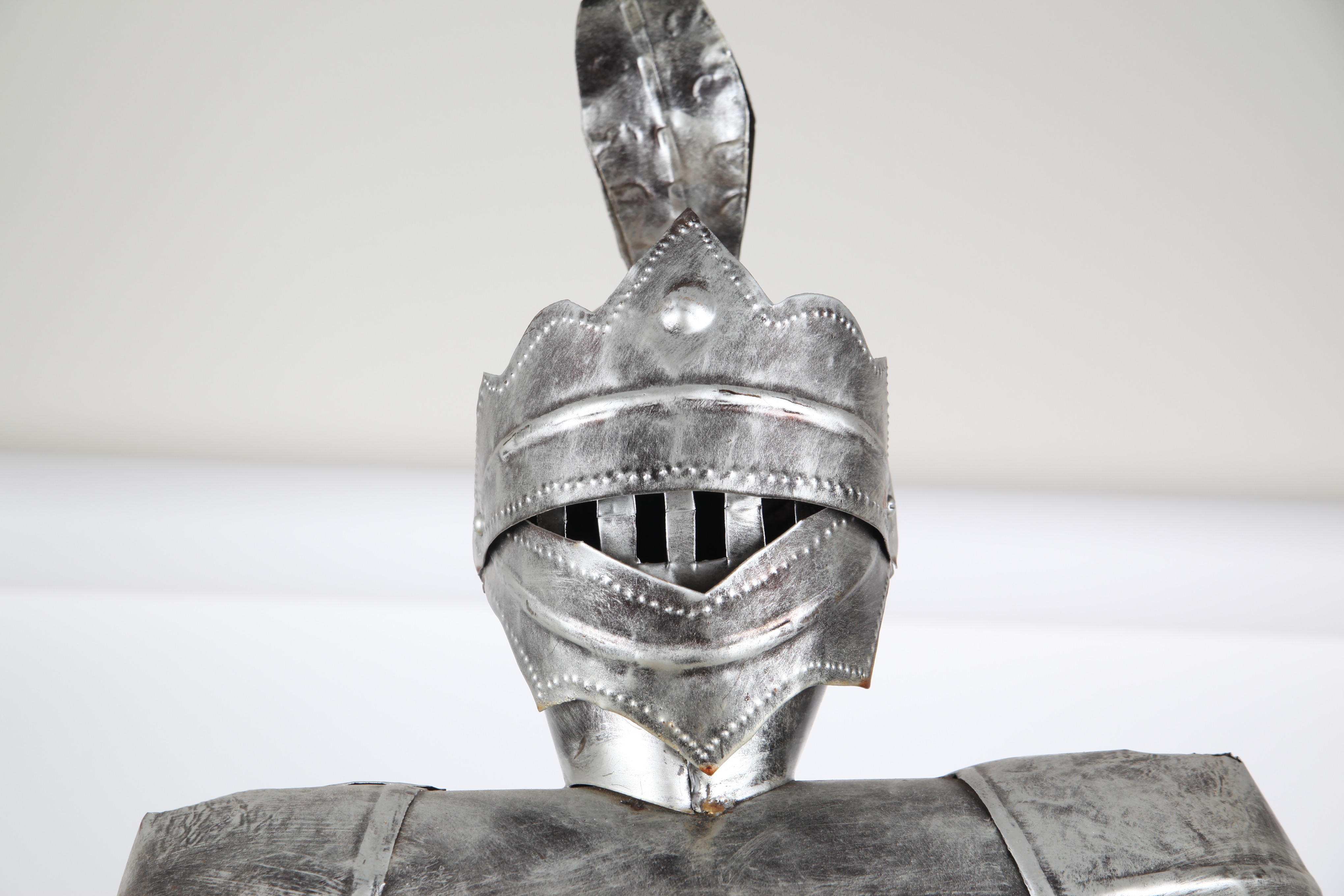 Tin Knight's Suit of Armor Statue | EBTH