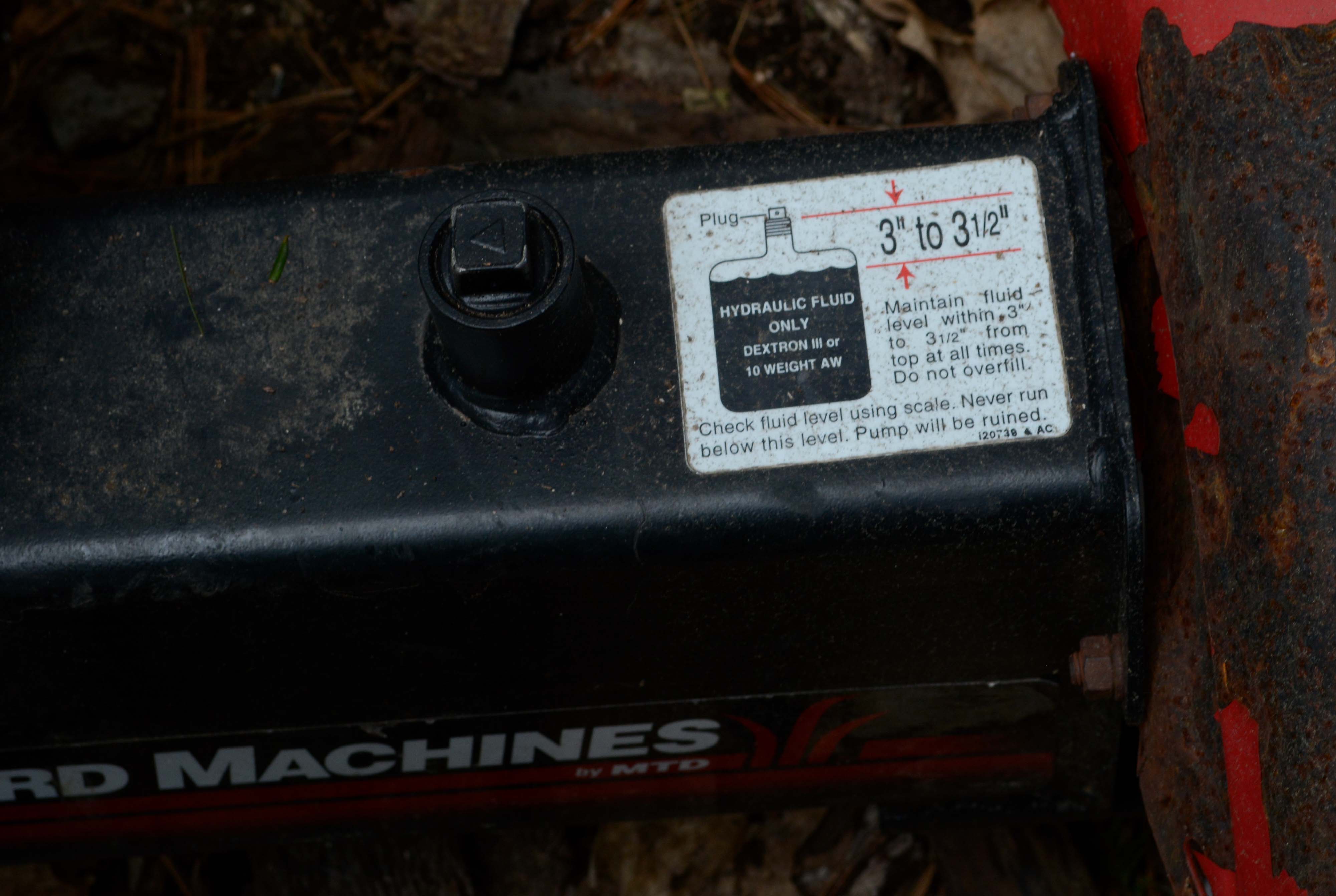 MTD Yard Machines 25-Ton Gas Powered Log Splitter | EBTH