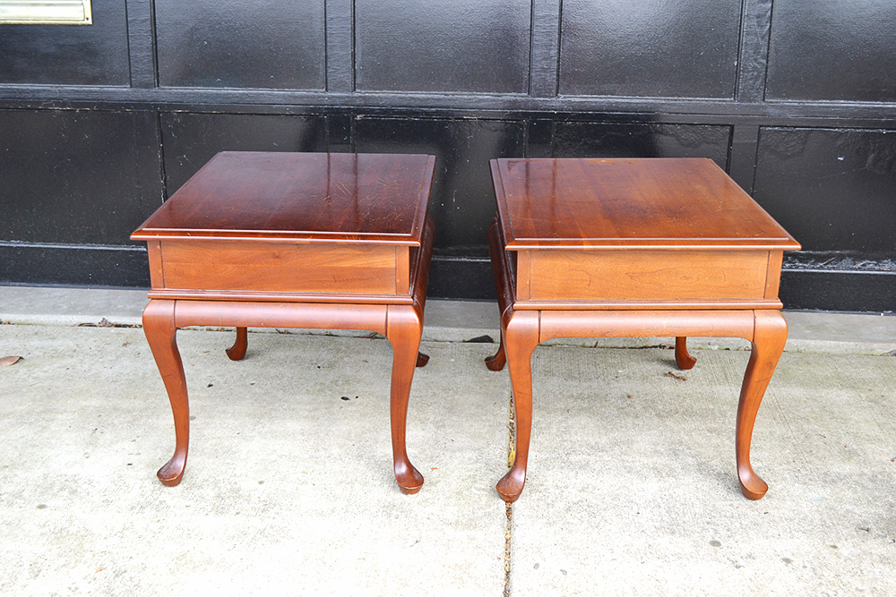 Pair of Queen Anne Style Cherry Stained Poplar Side Tables | EBTH