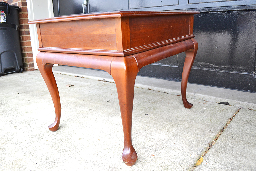 Pair of Queen Anne Style Cherry Stained Poplar Side Tables | EBTH