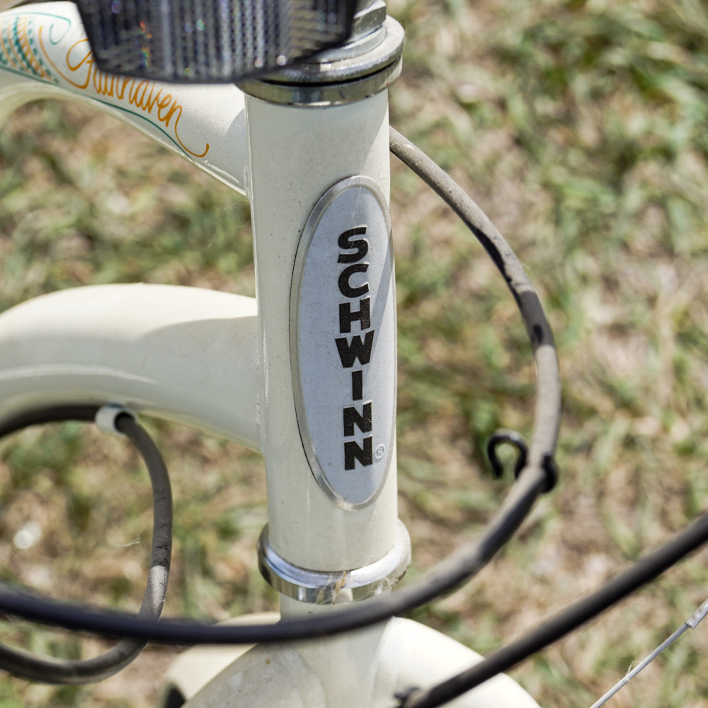 Schwinn Fairhaven Women's Seven-Speed Cruiser Bicycle | EBTH