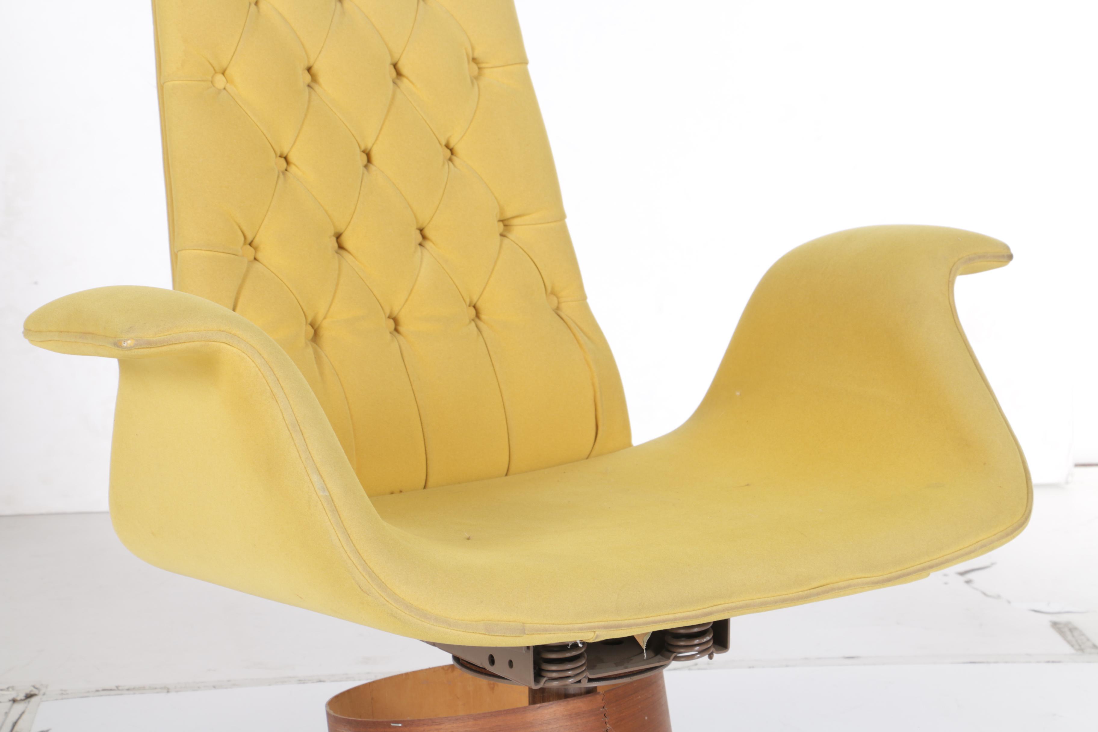 Mid Century Modern Recliner by Wieland Furniture | EBTH