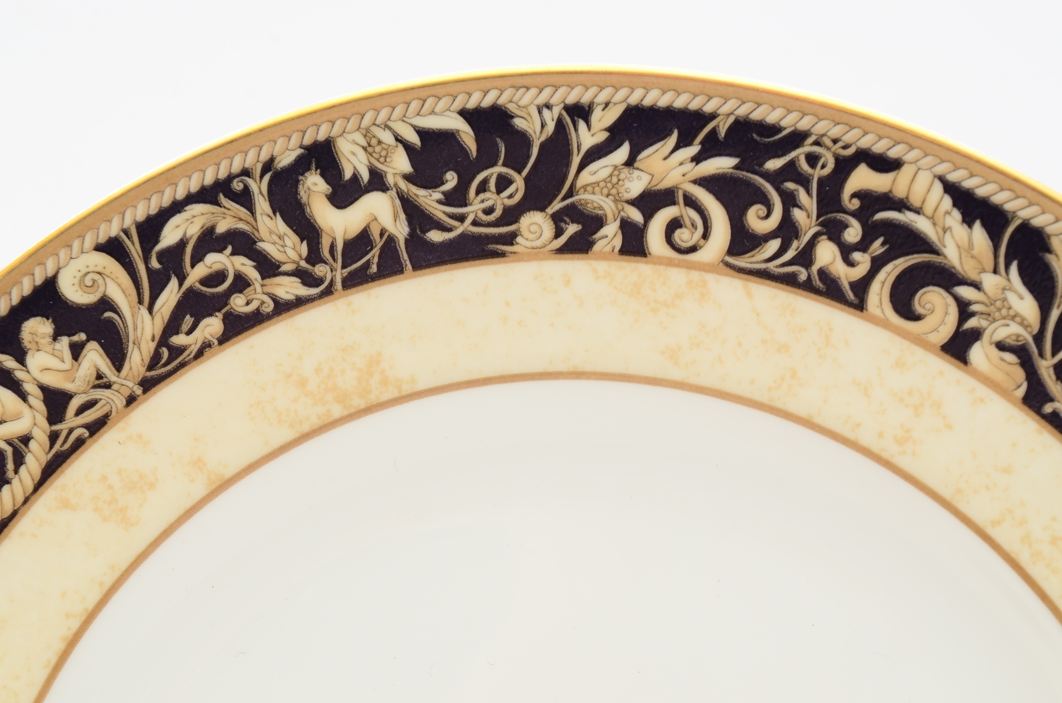 Wedgwood "Cornucopia" China Set | EBTH