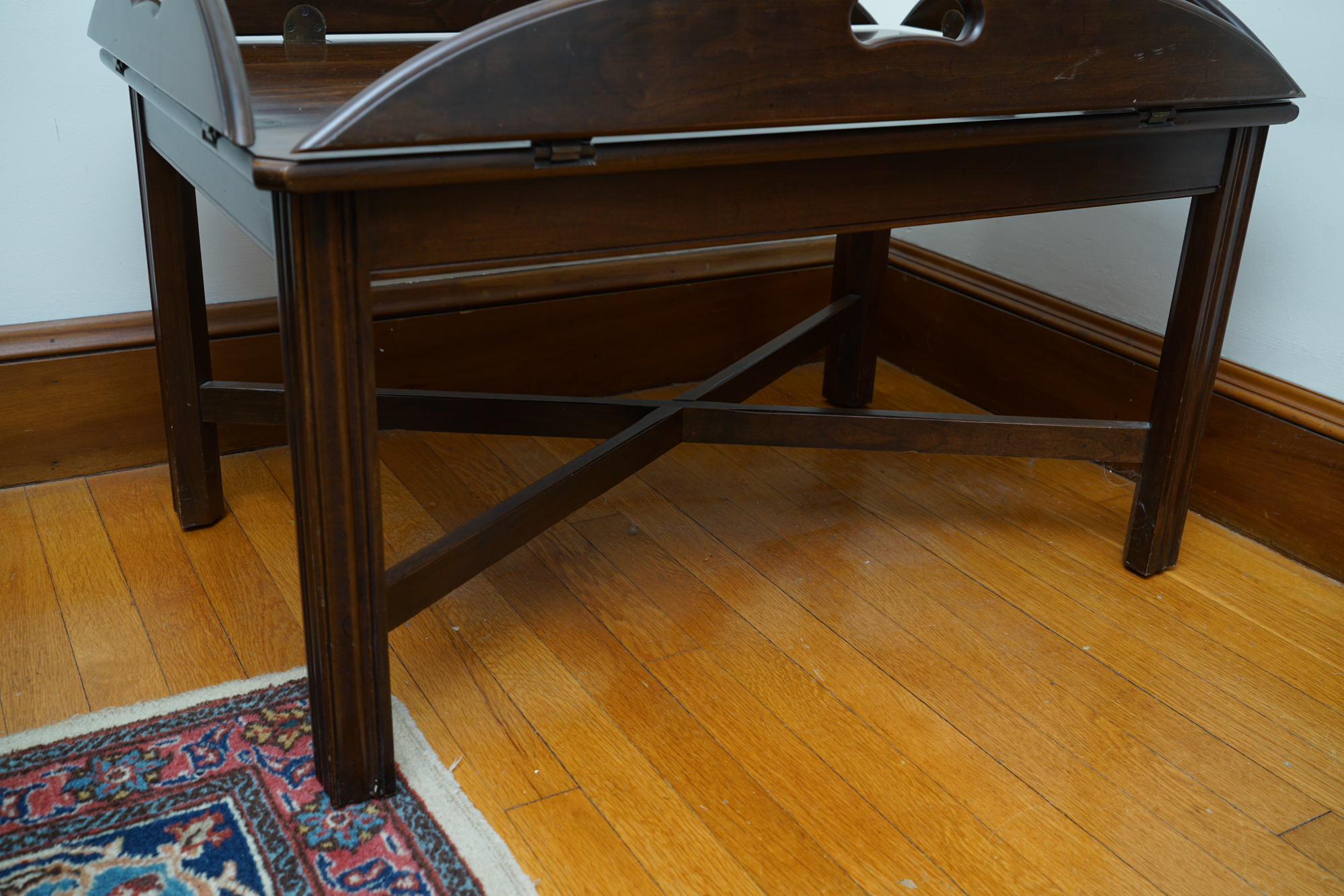 Butler's Coffee Table by Ethan Allen | EBTH