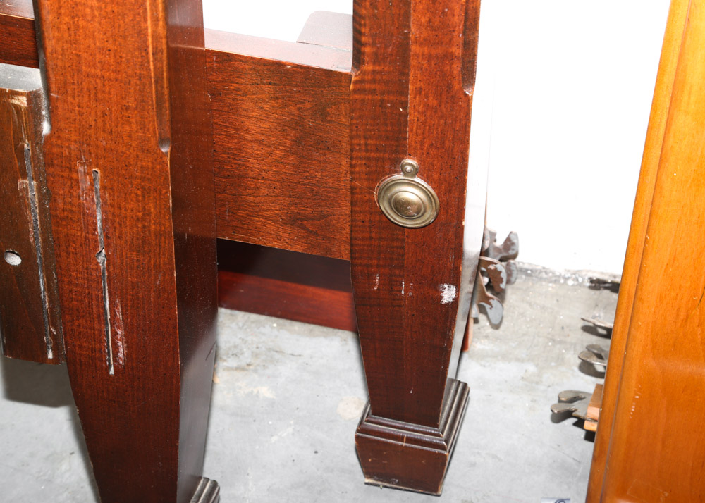 Colonial Revival Mahogany Veneer Poster Rice Bed | EBTH